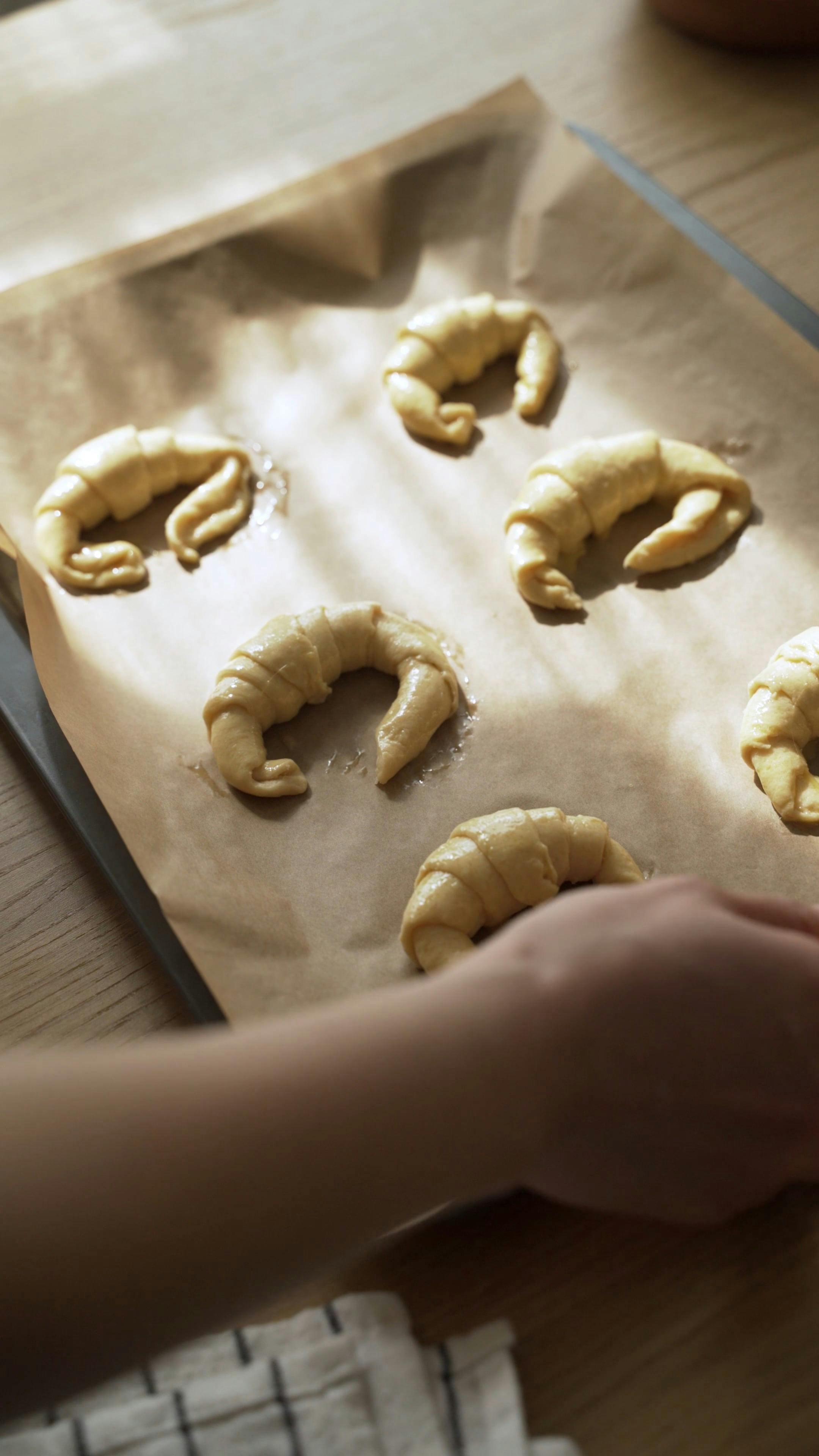 A Person Straining The Flour To Be Used In Baking · Free Stock Video