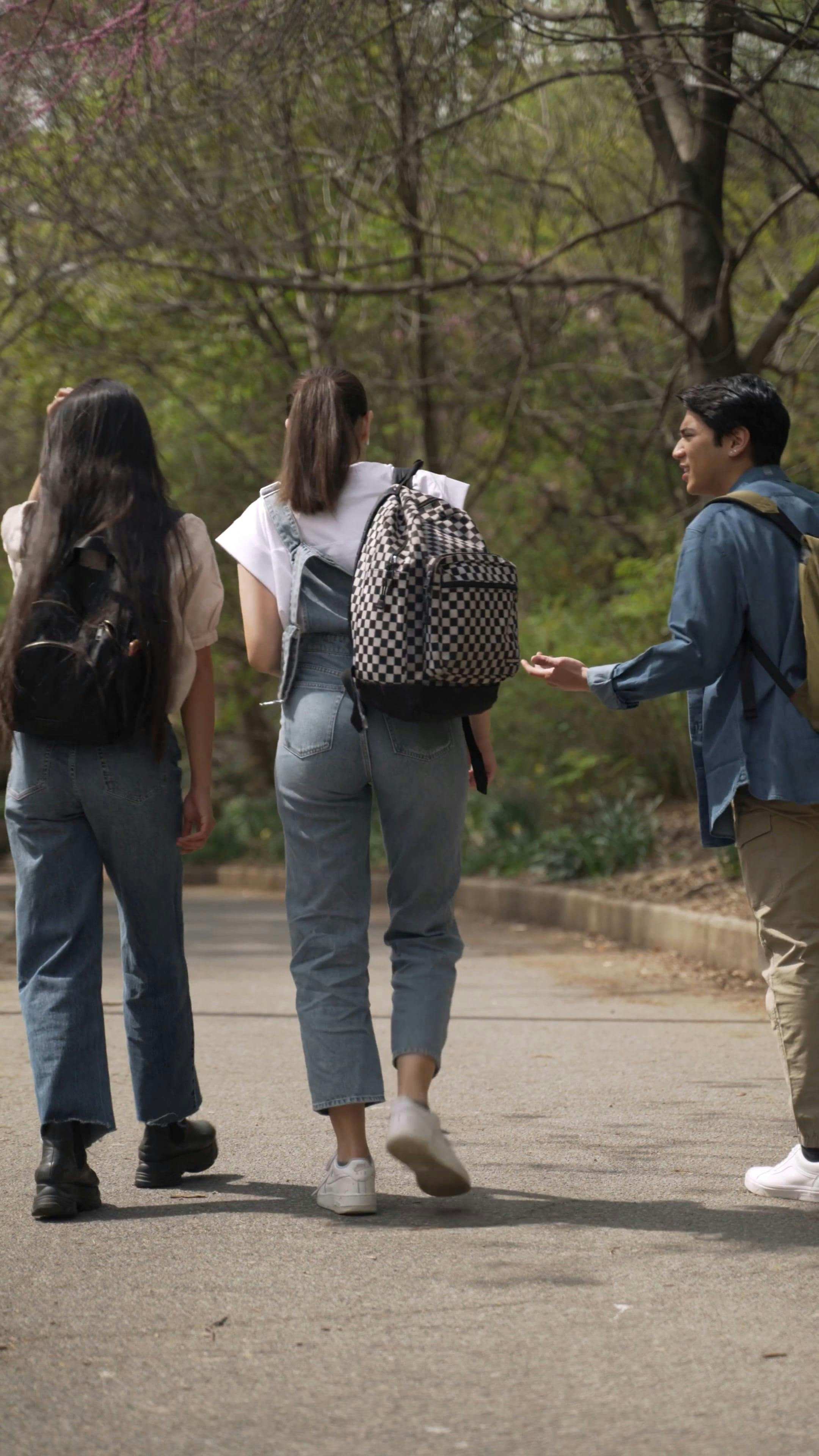Students Walking inside the Campus · Free Stock Video