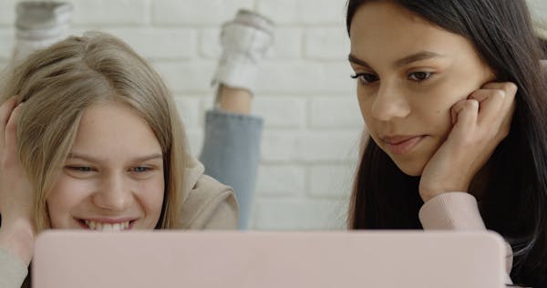 Computer Girls Videos, Download The BEST Free 4k Stock Video Footage ...