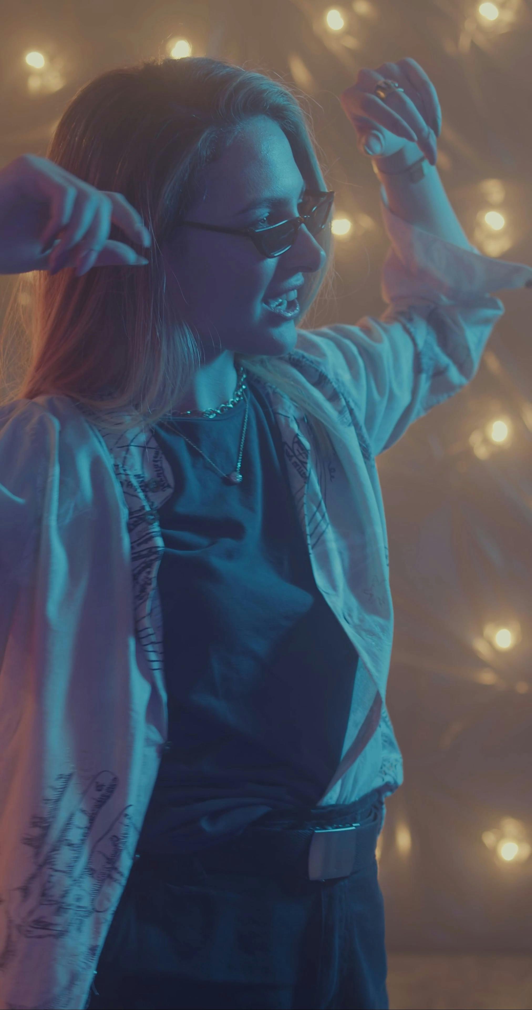 Women In Stage Videos, Download The BEST Free 4k Stock Video Footage ...