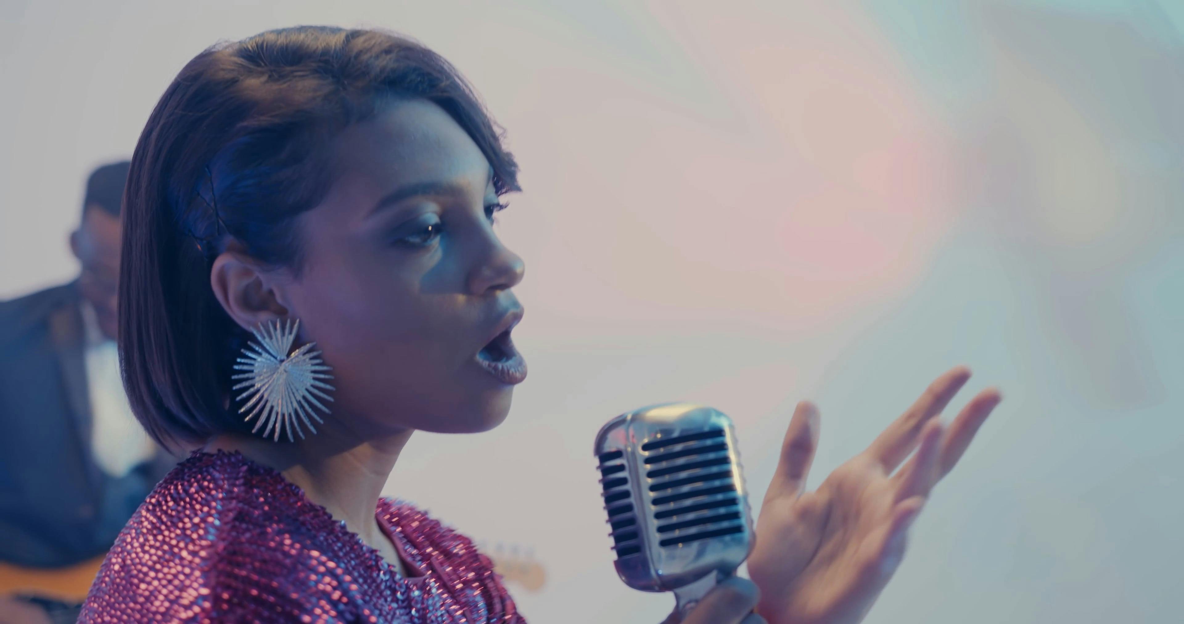 Lead Singer Woman Videos, Download The BEST Free 4k Stock Video Footage ...