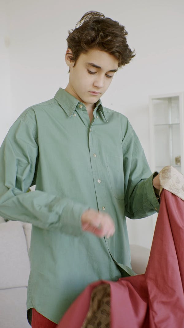 Removing Clothes In Public Videos, Download The BEST Free 4k Stock ...