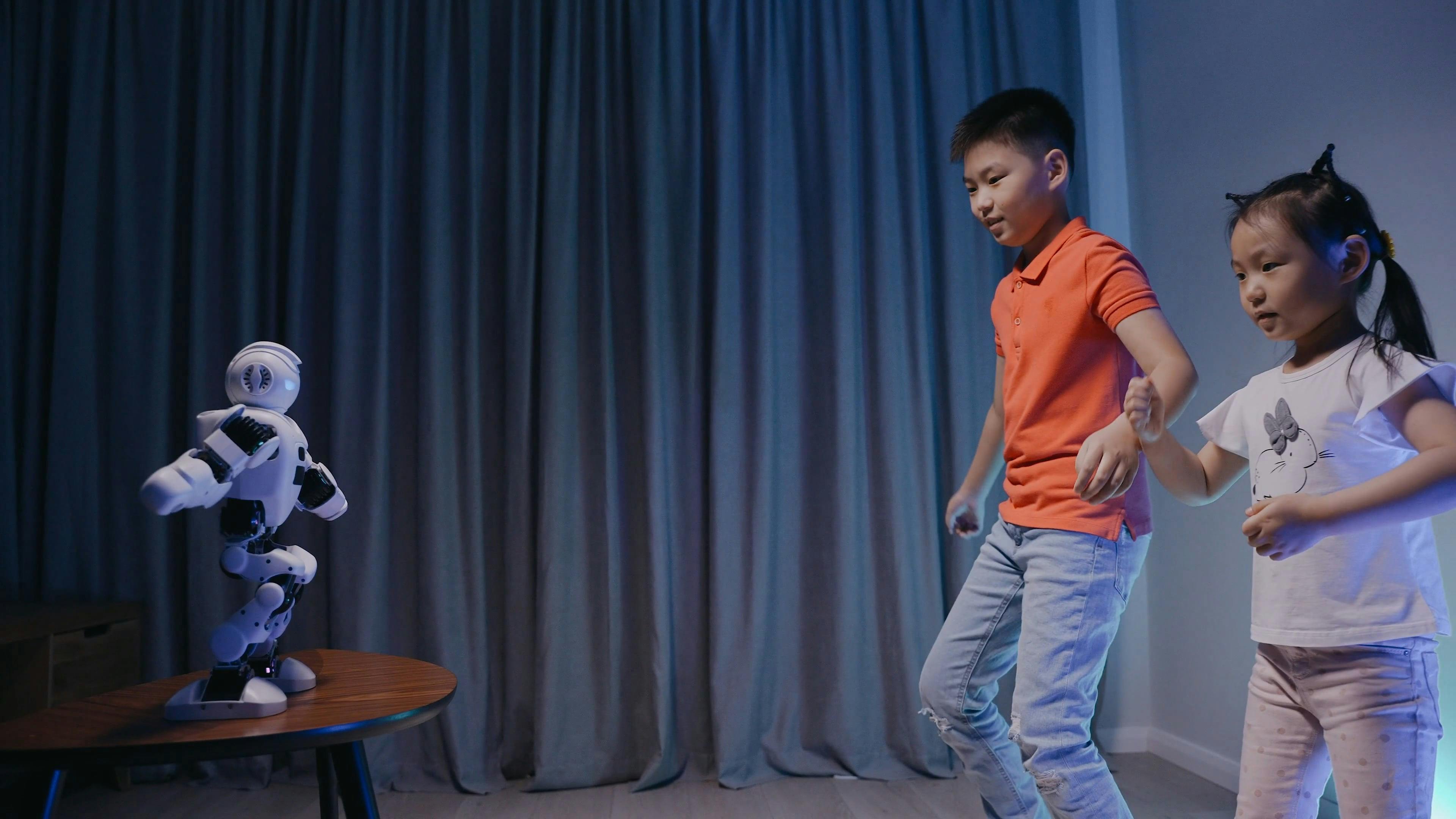 Children Imitating a Robot Dancing · Free Stock Video