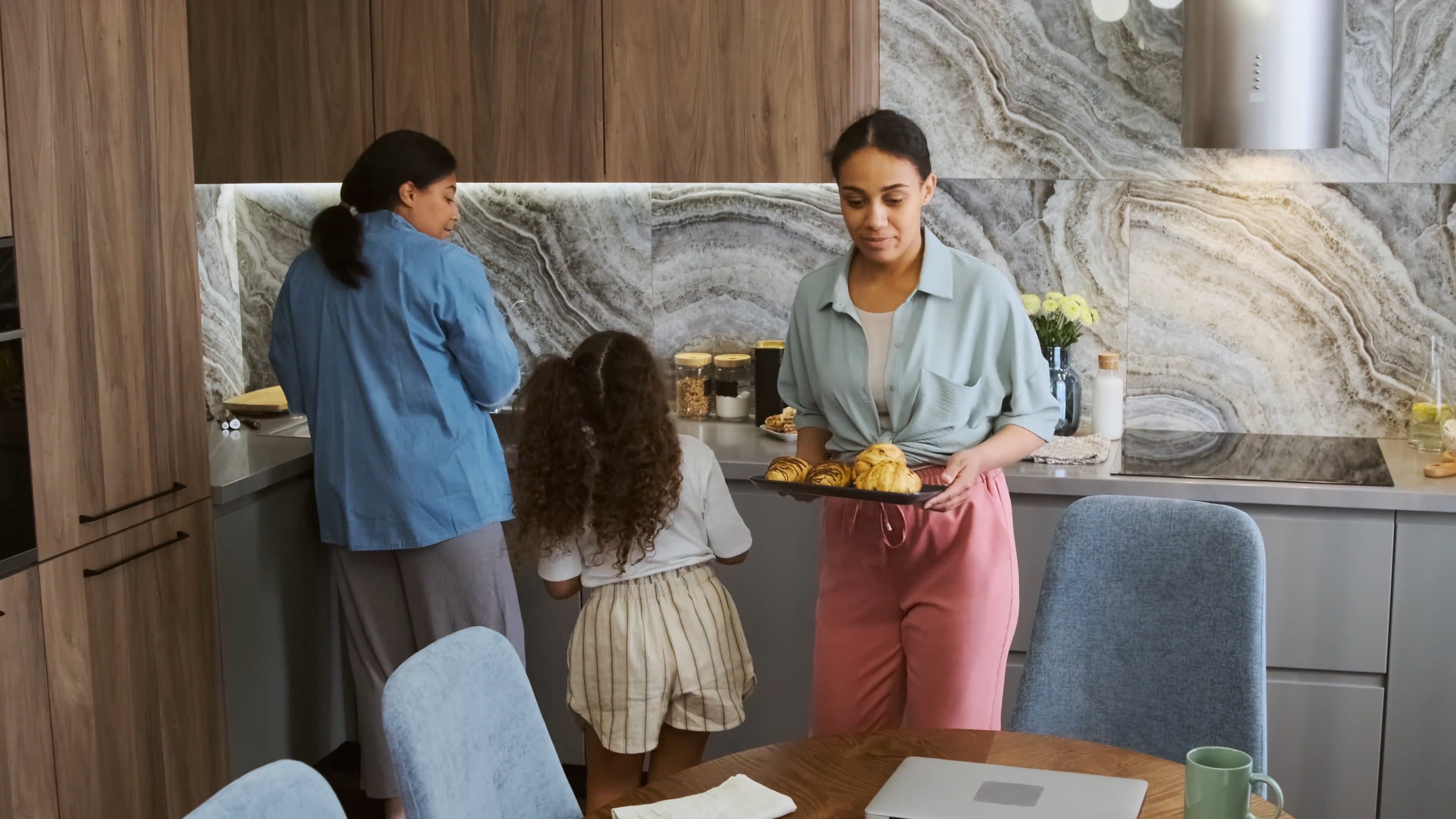Family Around Kitchen Table Videos, Download The BEST Free 4k Stock ...