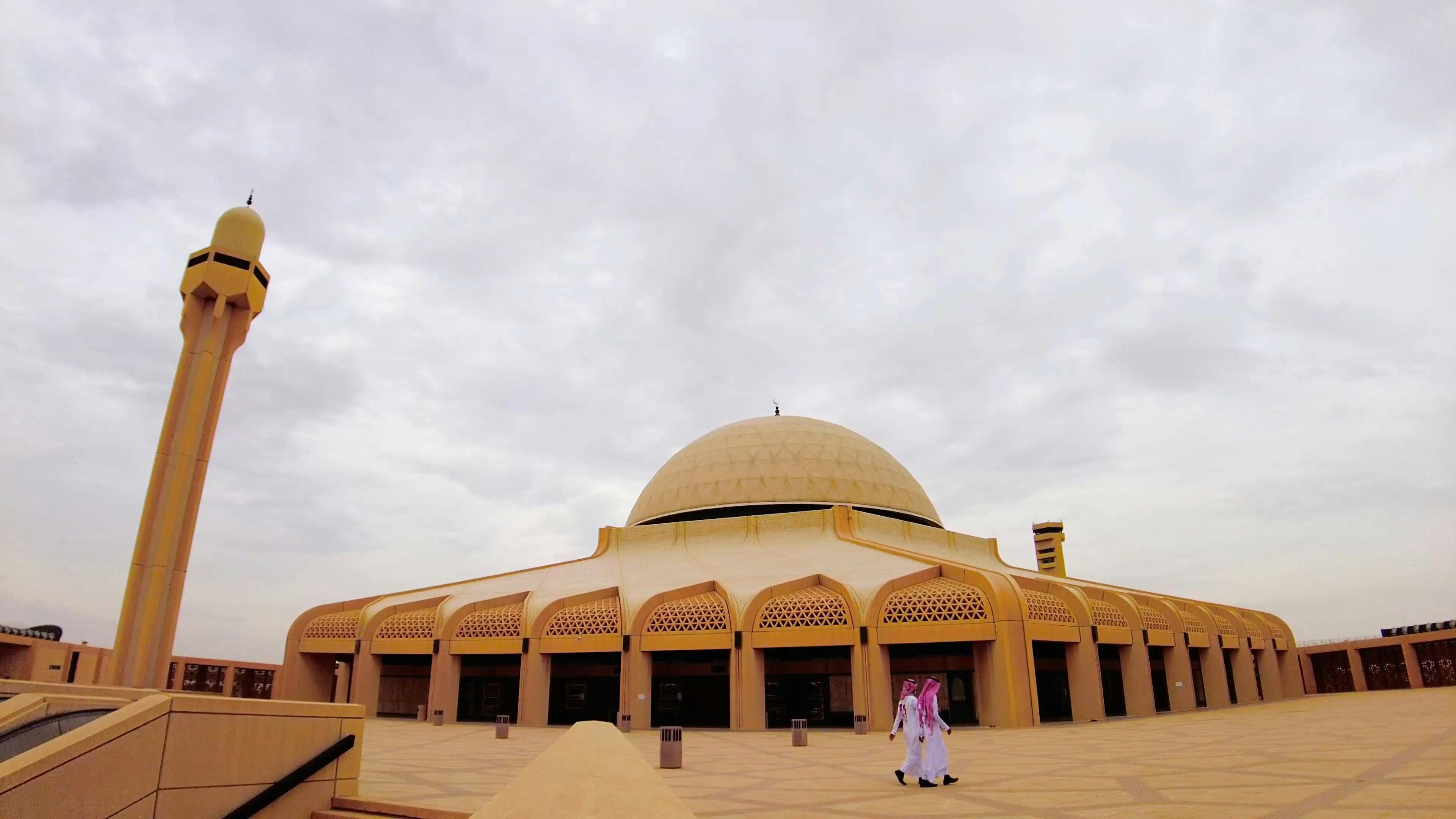 People Walking Outside the Mosque Free Stock Video Footage, Royalty ...