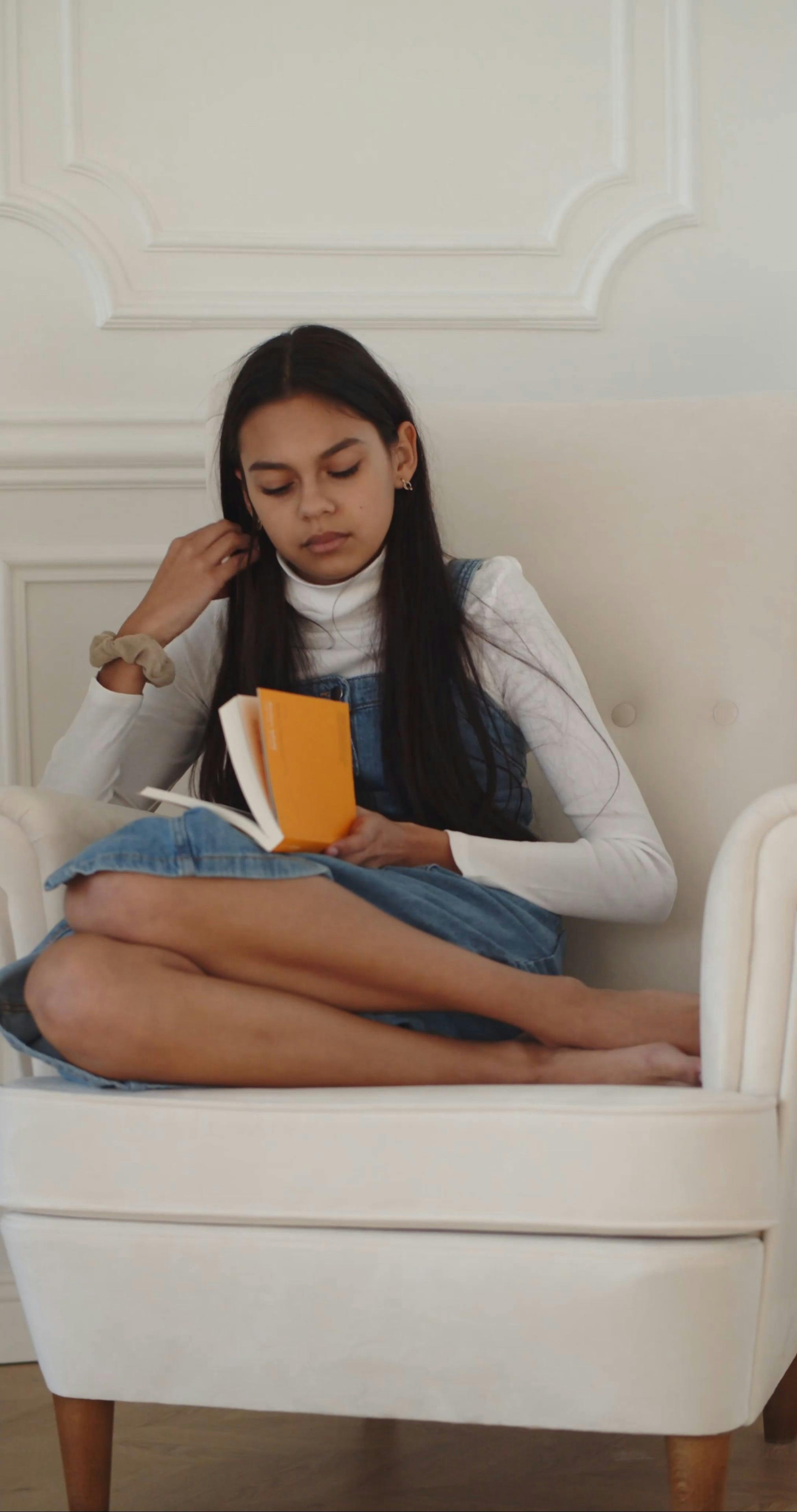 Reviewing Cover Videos, Download The BEST Free 4k Stock Video Footage & Reviewing Cover HD Video ...