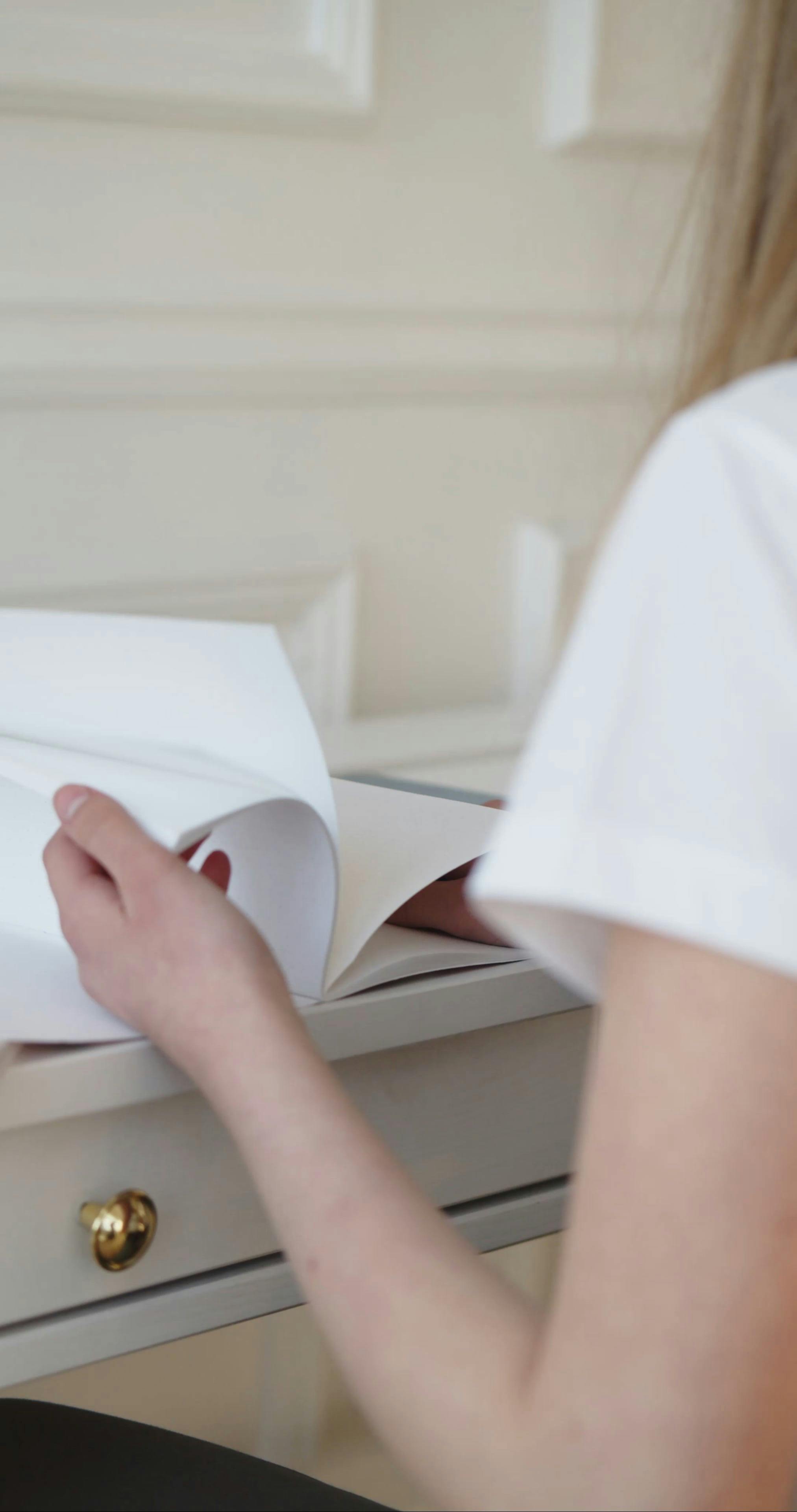 Apex Mind B1 Review Videos, Download The BEST Free 4k Stock Video Footage & Apex Mind B1 Review ...