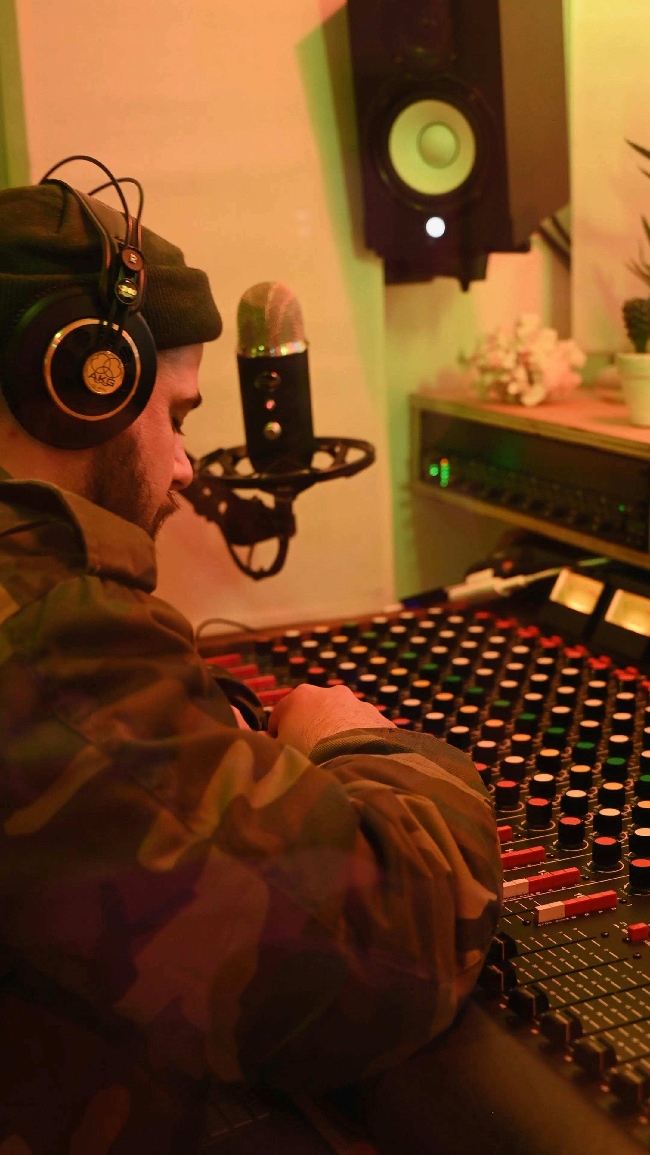 Music Sound Videos, Download The BEST Free 4k Stock Video Footage ...