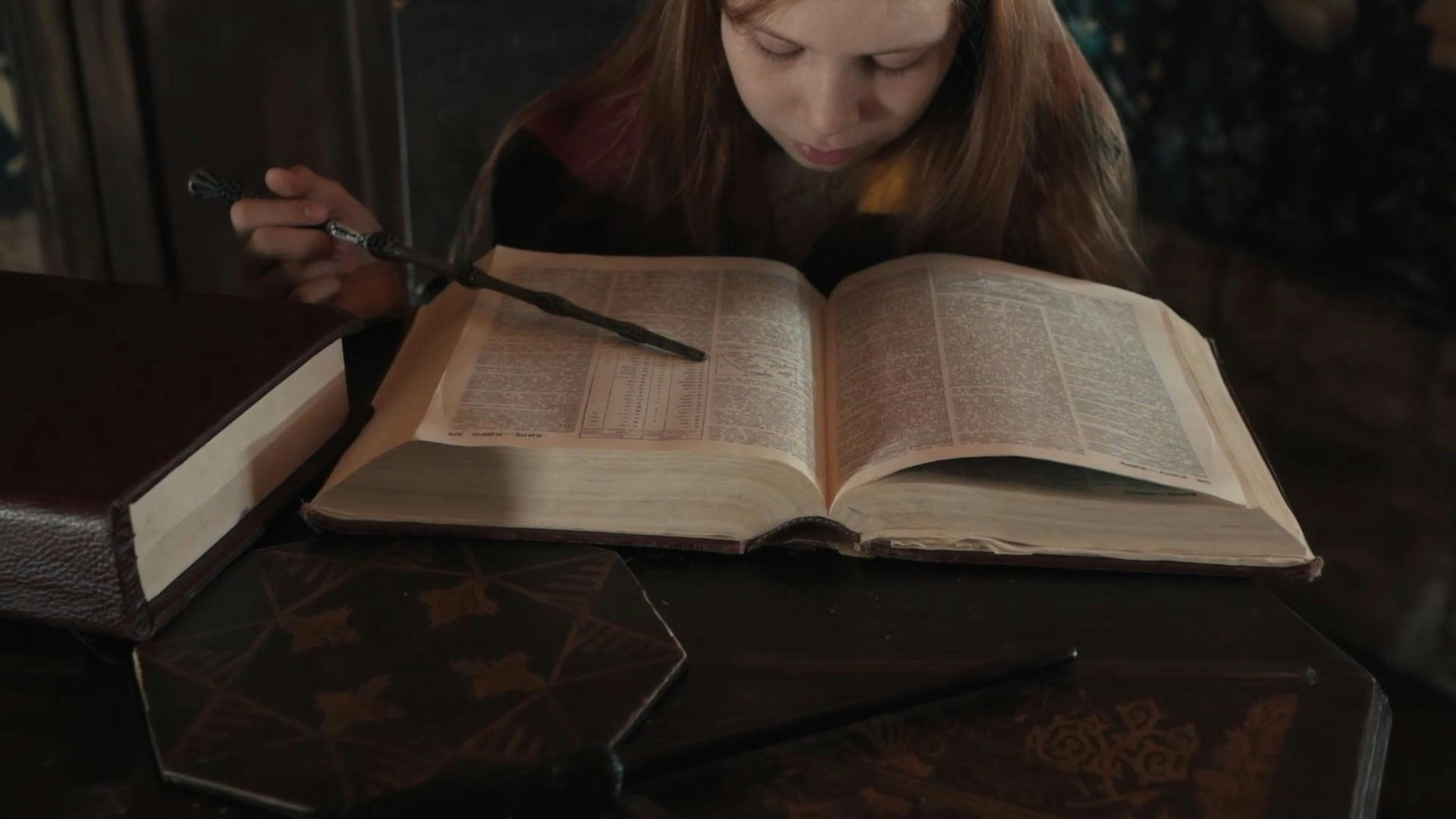 Vídeos de stock gratuitos sobre adentro, aprendiendo, aprendiendo magia ...