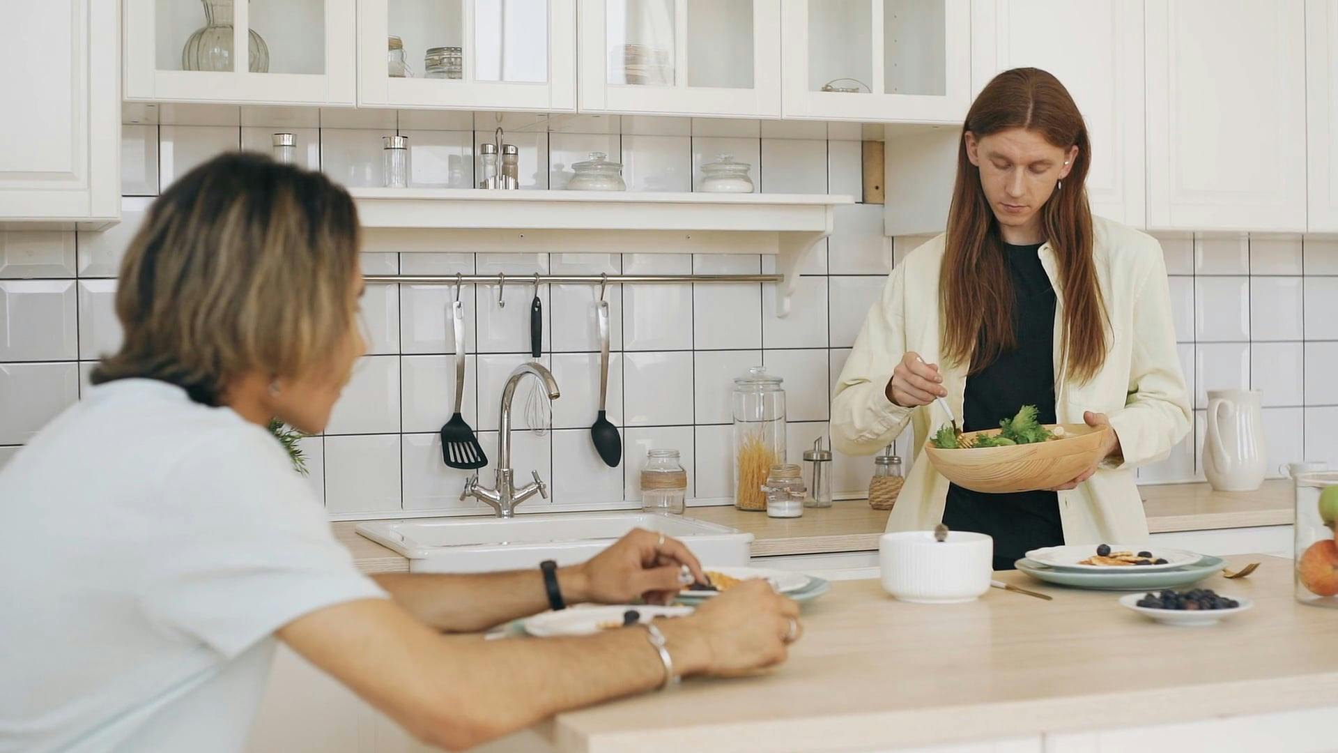Vídeos de stock gratuitos sobre adentro, arte culinario, batería de ...