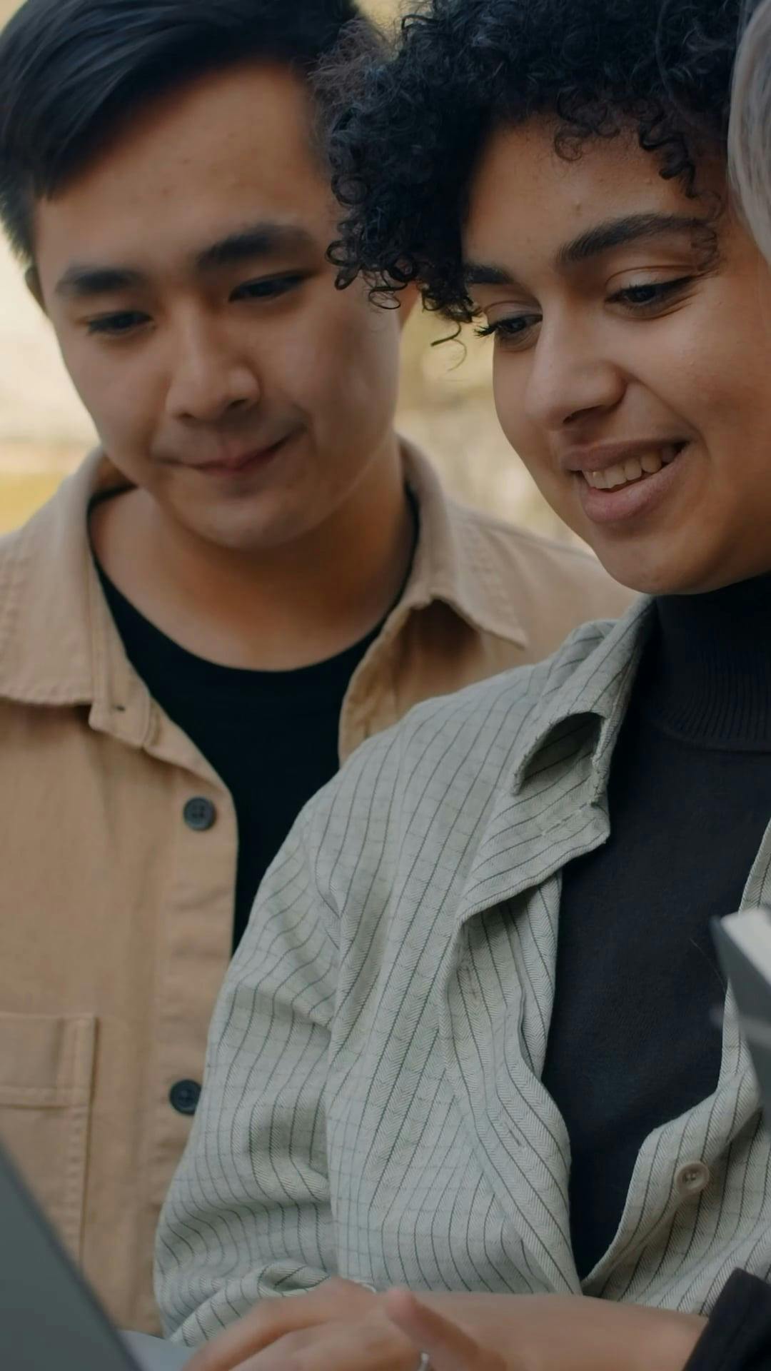 Group Of Employees In Background Videos, Download The BEST Free 4k ...