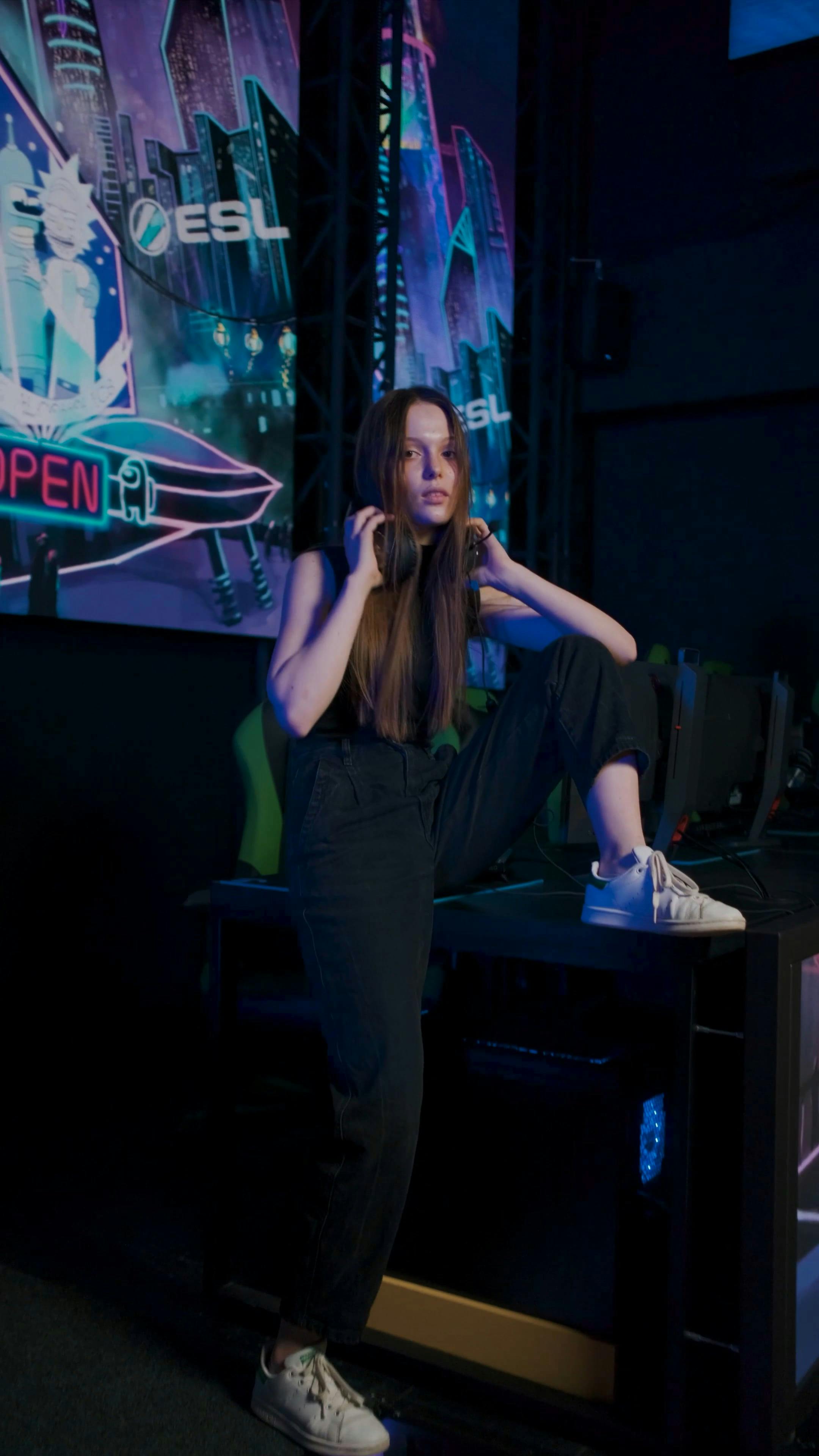 A Girl Posing while Looking at the Camera · Free Stock Video