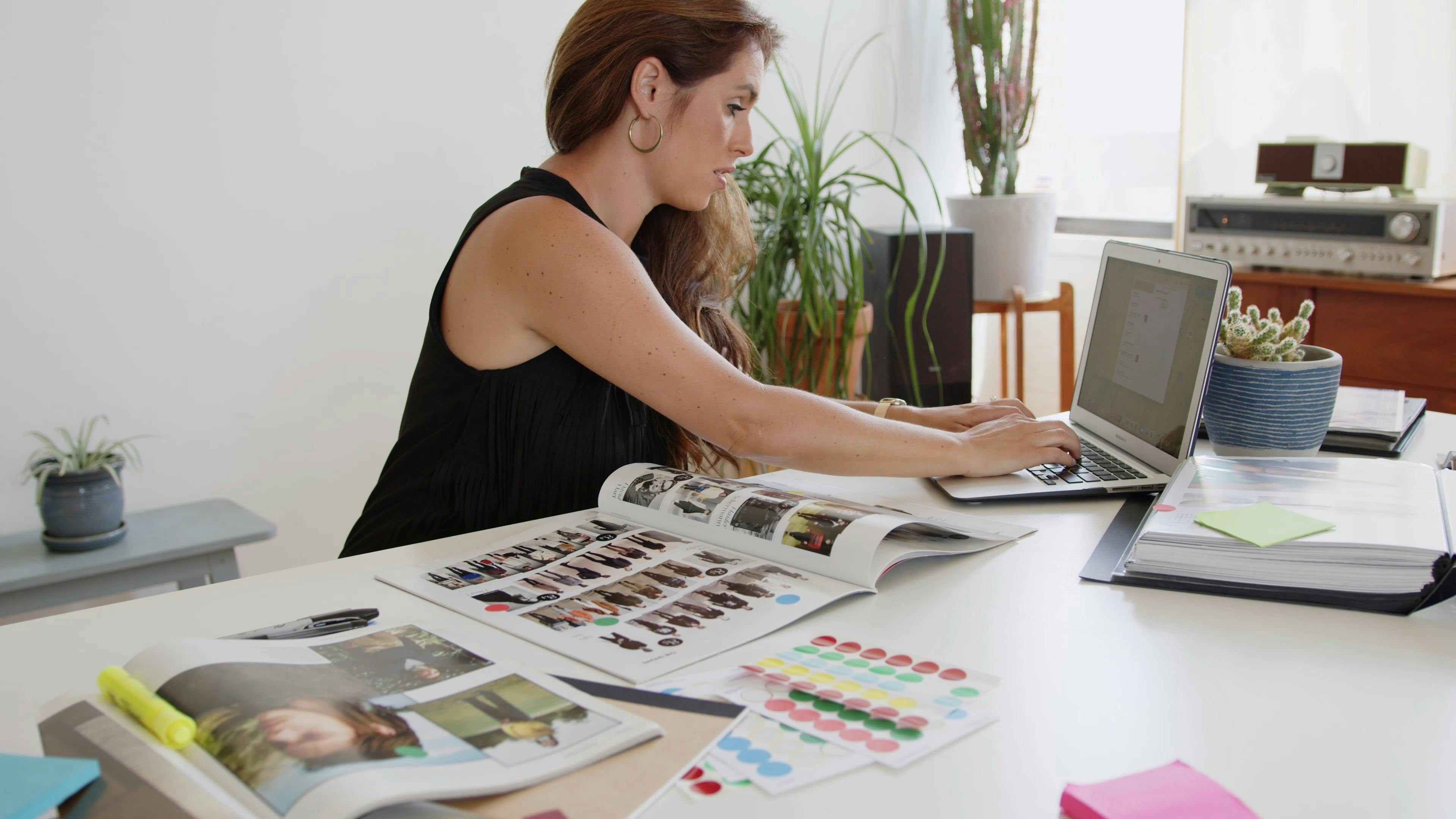 Sample Editor Videos, Download The BEST Free 4k Stock Video Footage ...