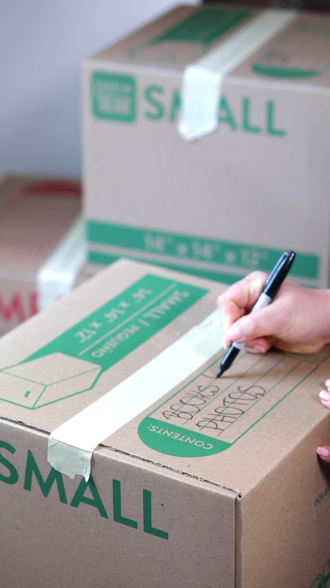 Sending Boxes Videos, Download The BEST Free 4k Stock Video Footage ...