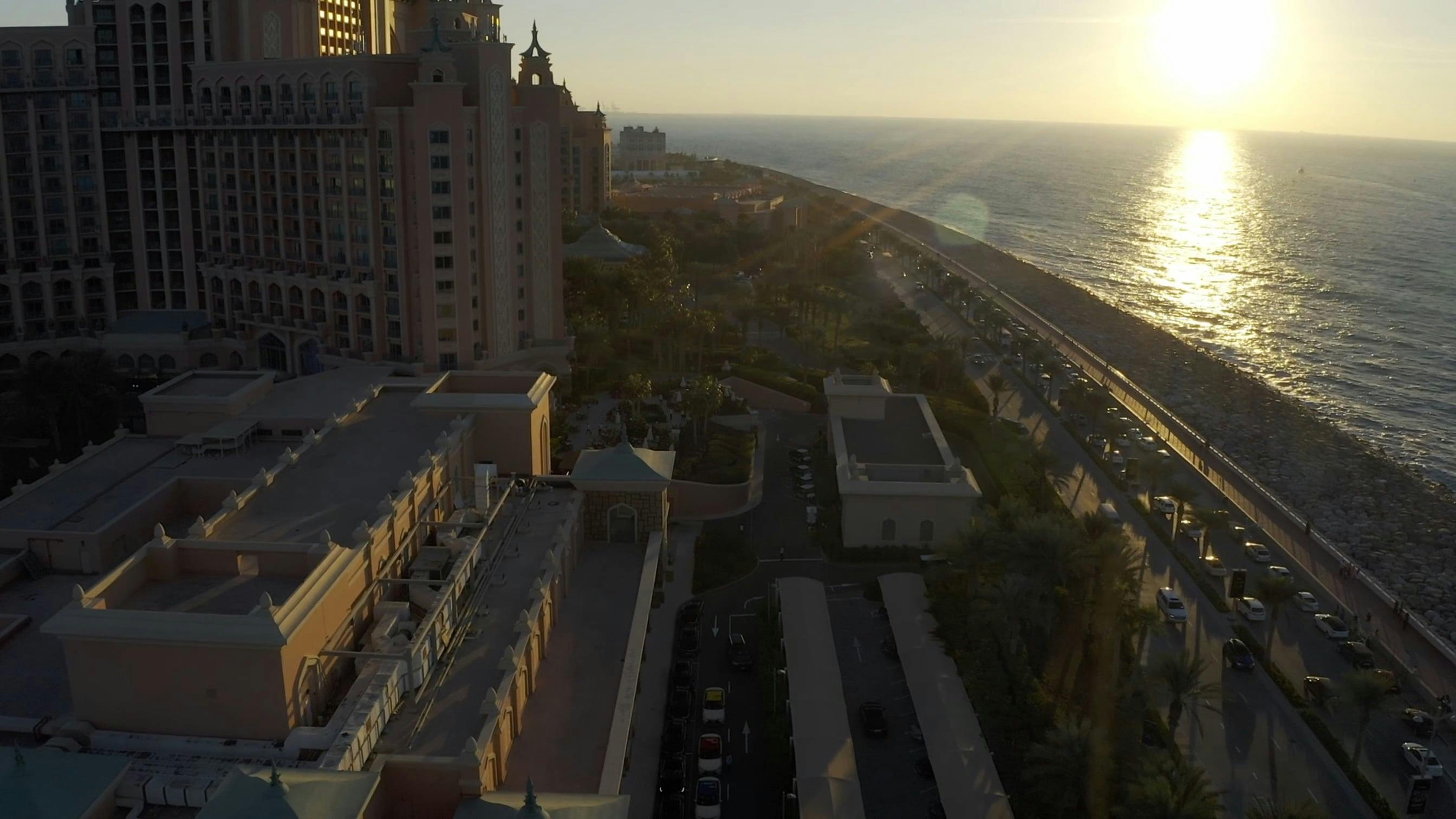 Drone Footage of Atlantis The Palm, Dubai · Free Stock Video