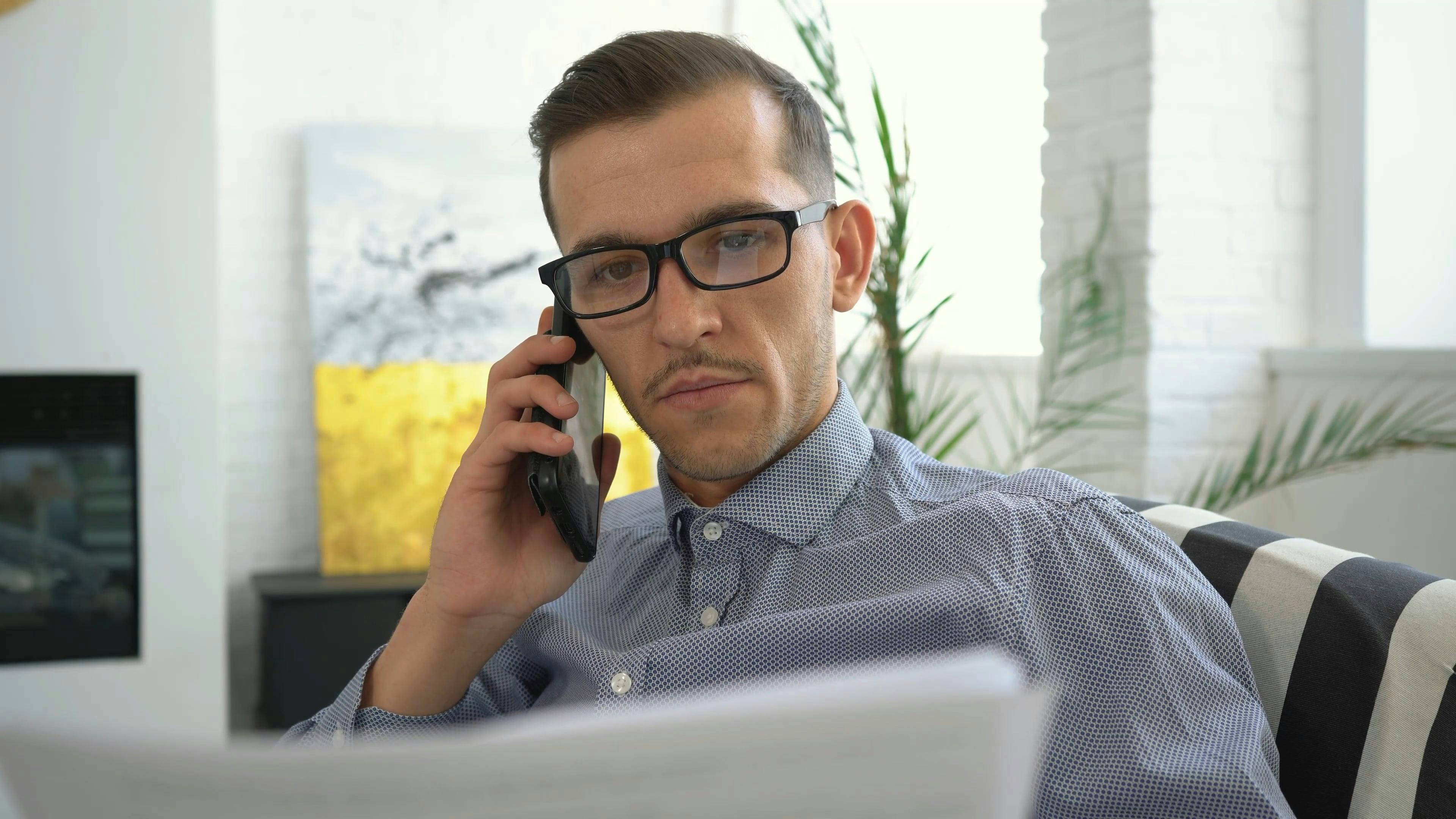 Man using Smartphone · Free Stock Video