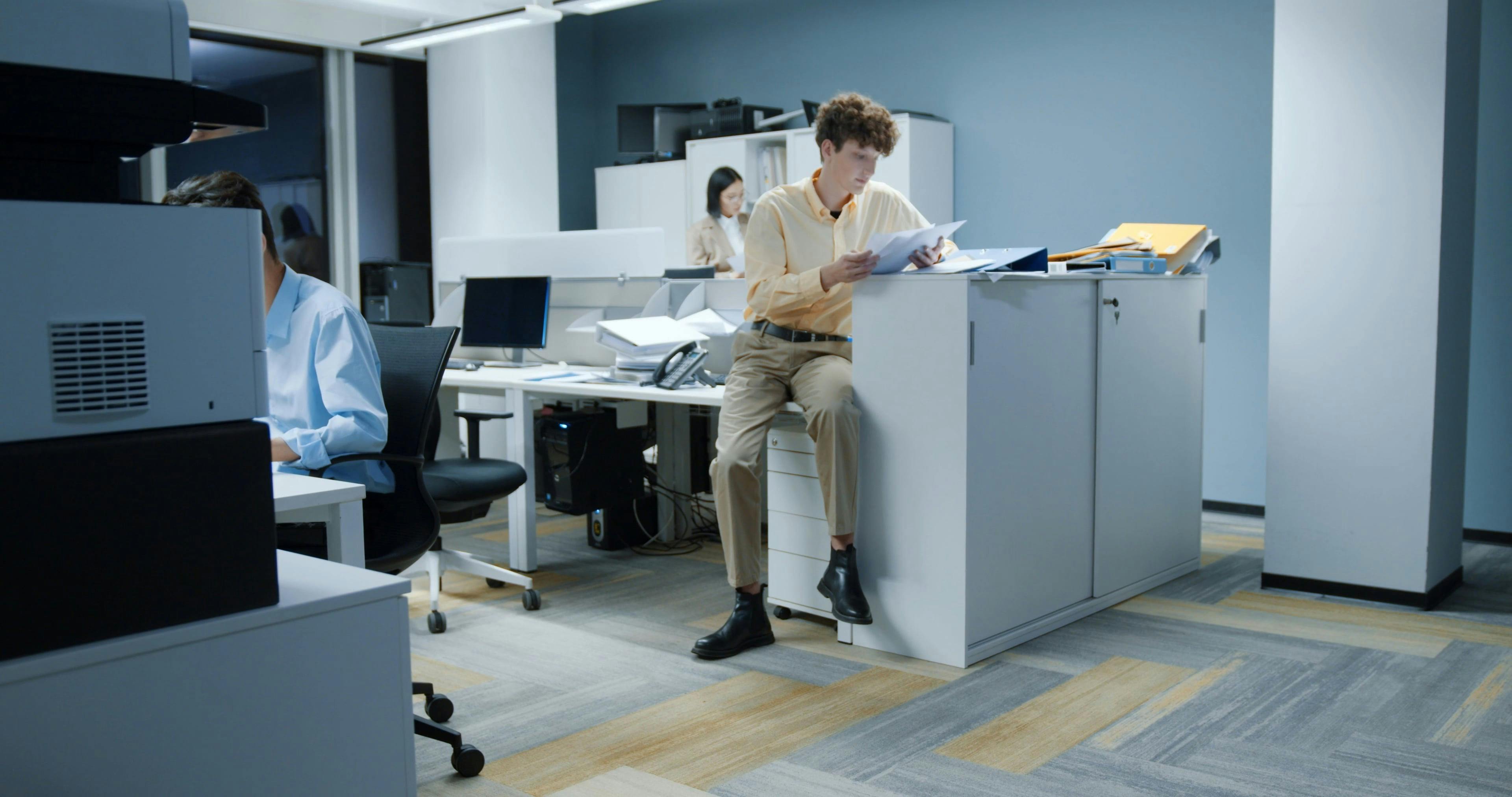 People in a Office Working · Free Stock Video