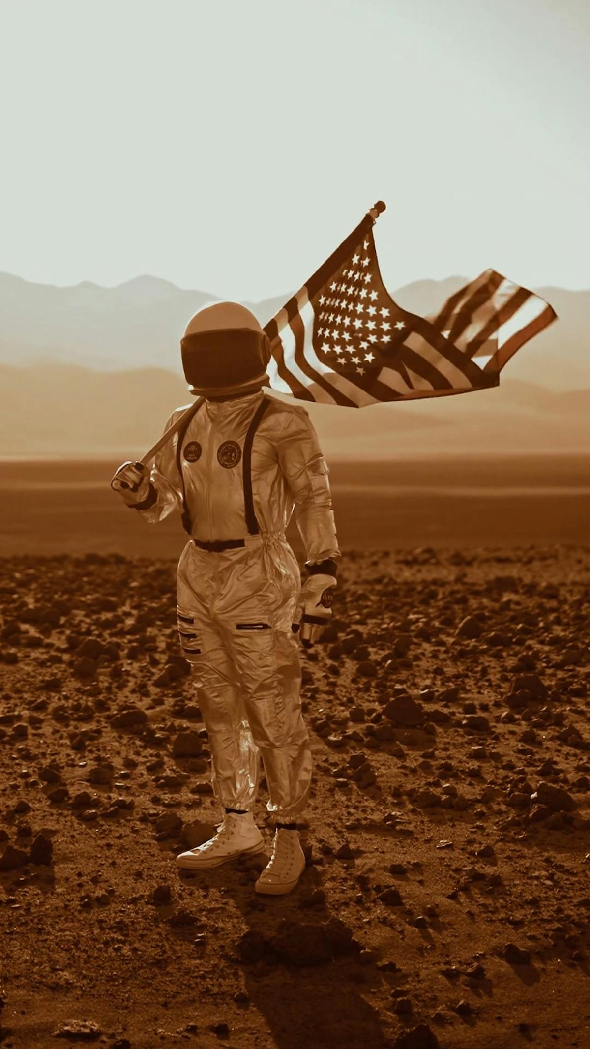 Pedestal Shot Of An Astronaut Couple Kissing Free Stock Video Footage Royalty Free 4k And Hd