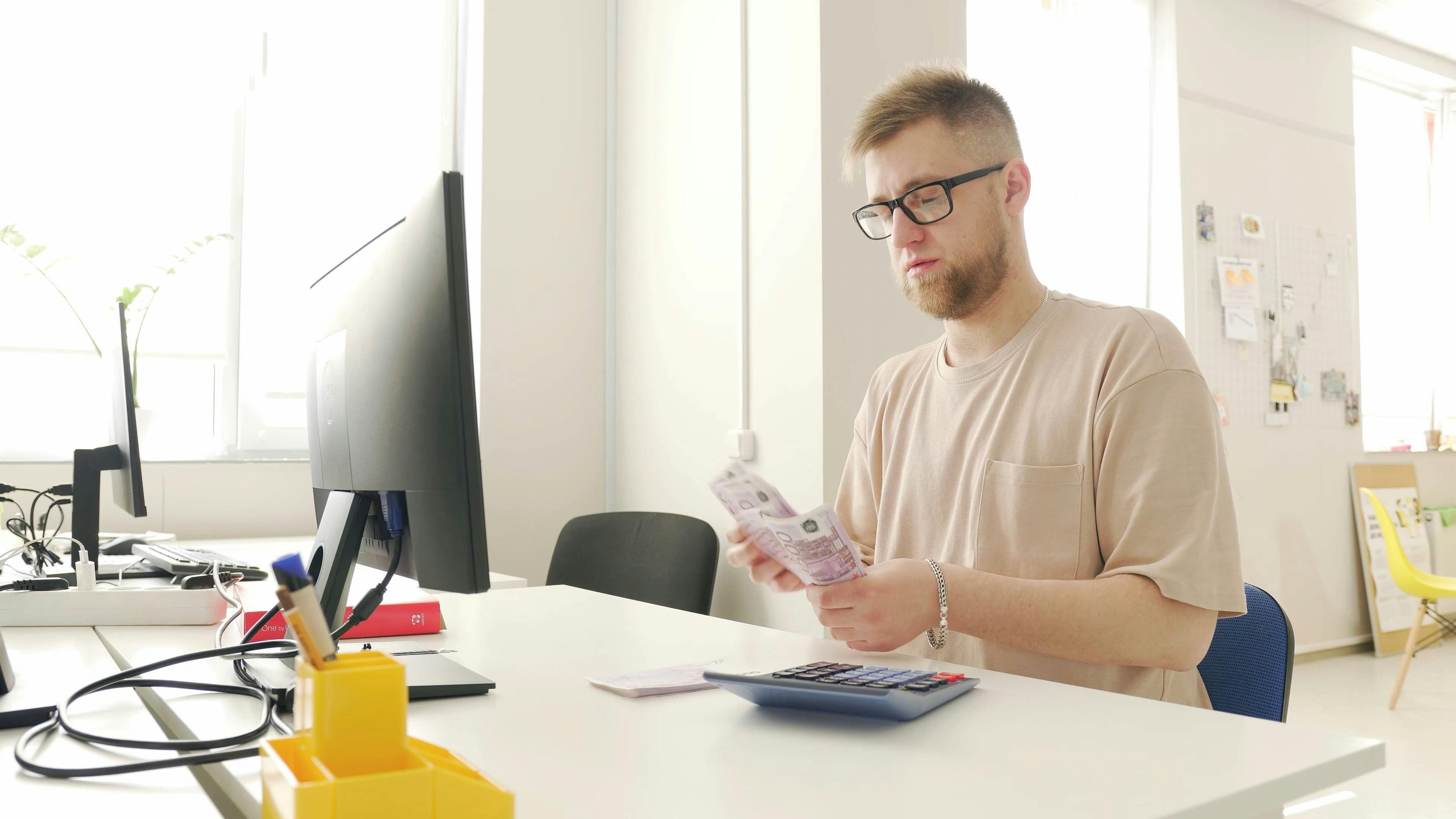 Working On Desktop Videos, Download The BEST Free 4k Stock Video ...