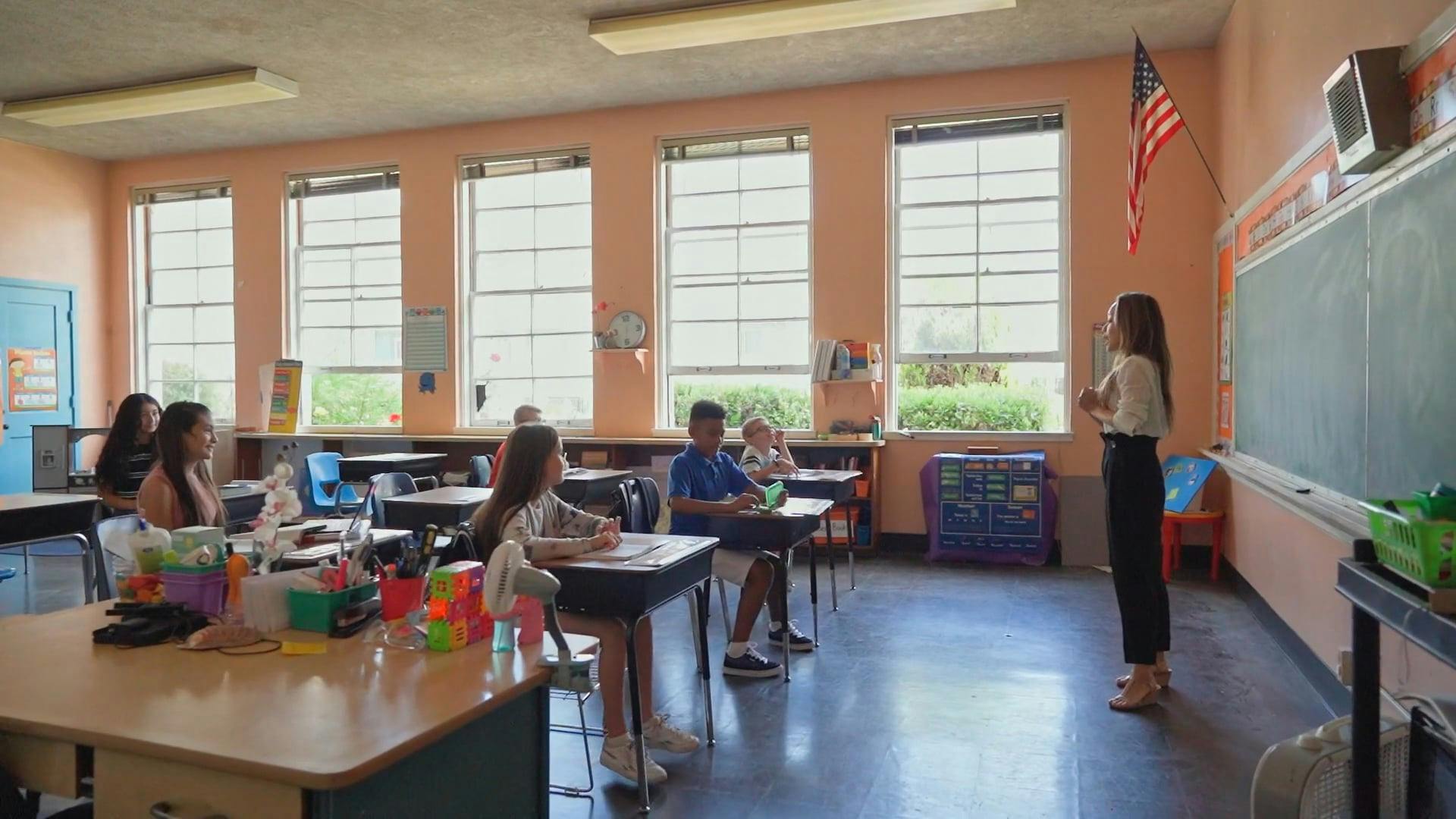 Teacher Talking Videos, Download The BEST Free 4k Stock Video Footage ...