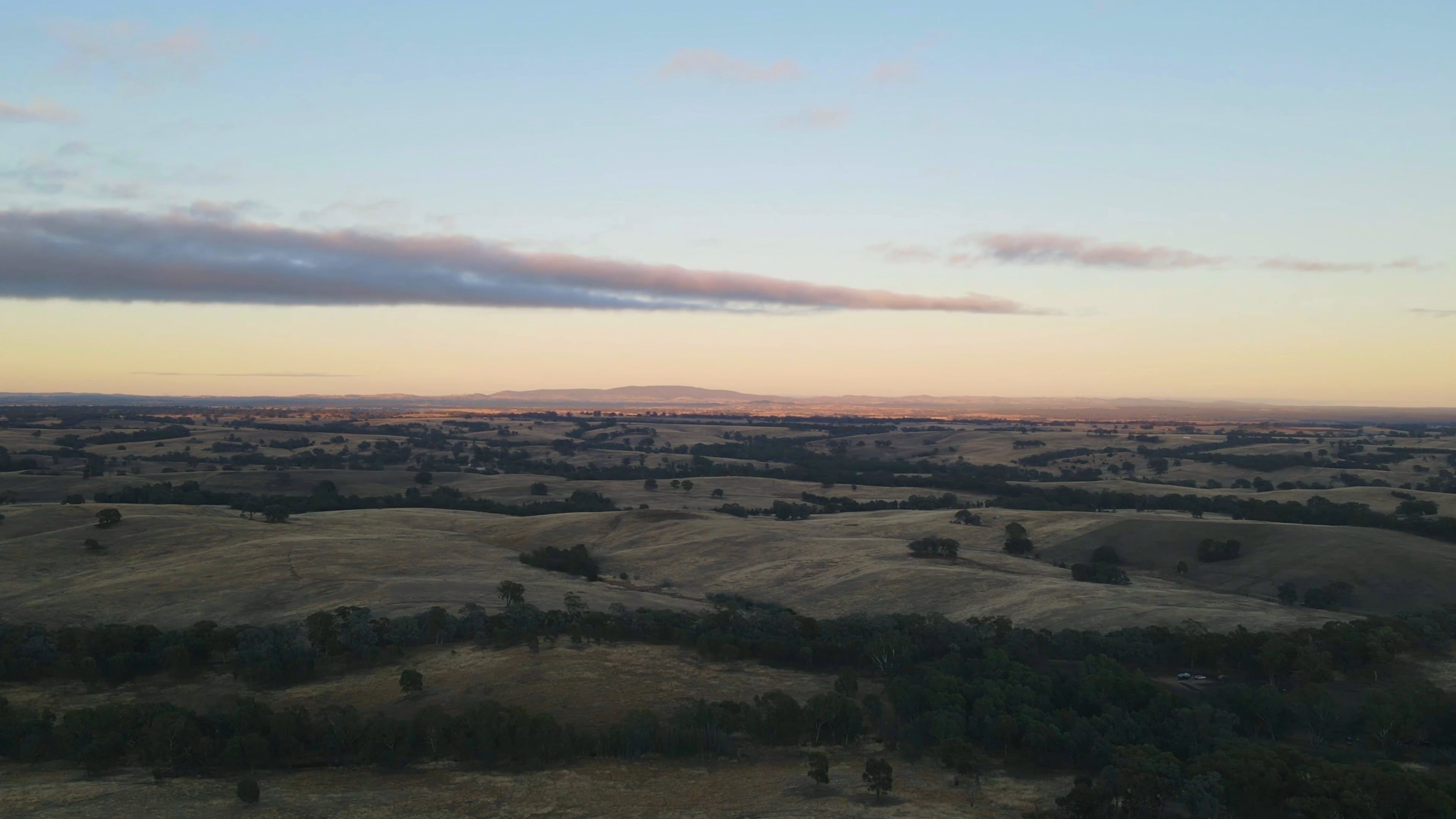 Drone Footage of a Sunset in an Australian Bushland · Free Stock Video