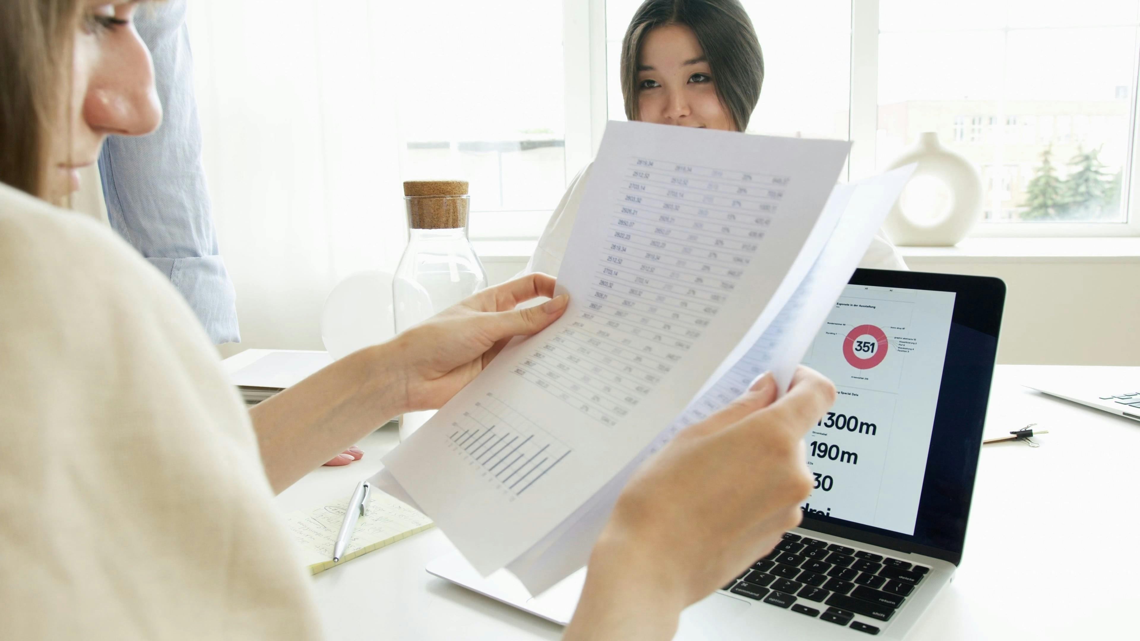 Laptop Screen Showing Reports Videos, Download The BEST Free 4k Stock ...