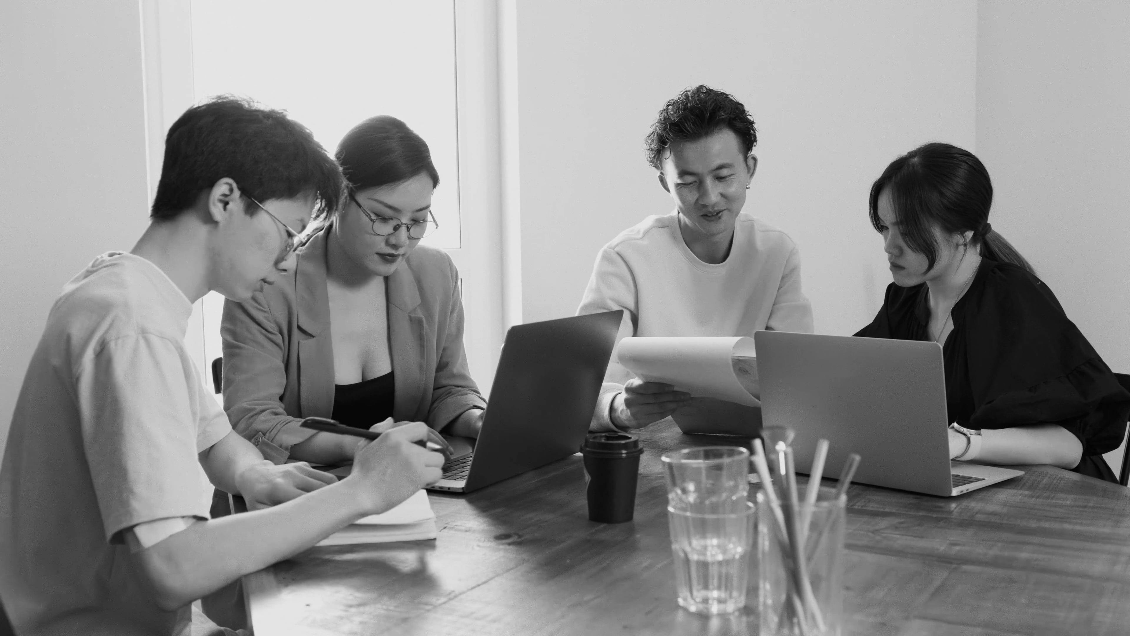 People Discussing In A Meeting · Free Stock Video