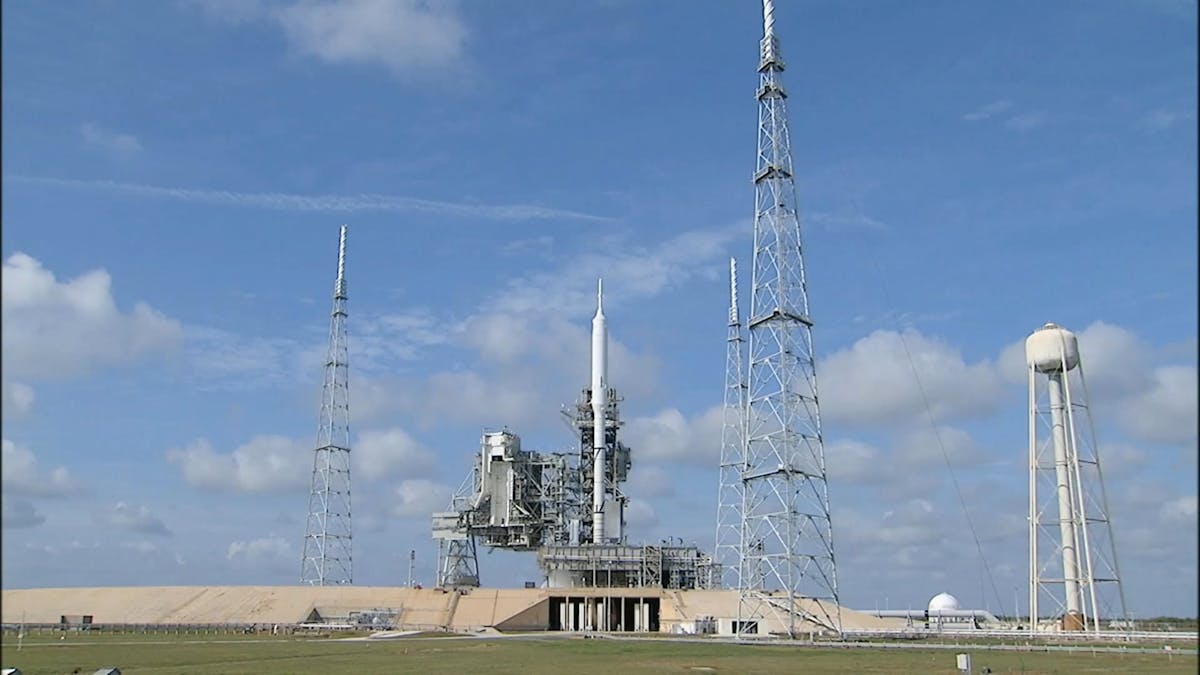 Rocket Videos, Download The BEST Free 4k Stock Video Footage & Rocket ...