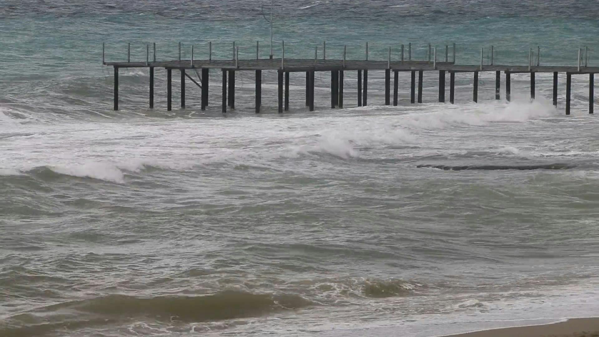 Strong Waves Hitting The Dock · Free Stock Video