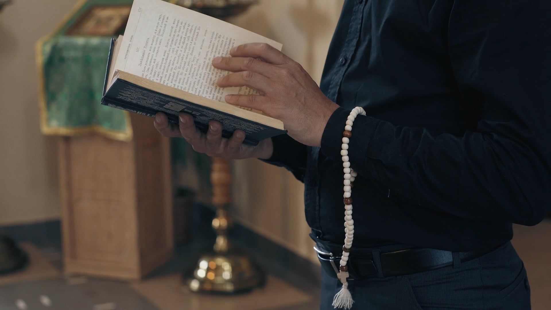 Person Reading a Book · Free Stock Video