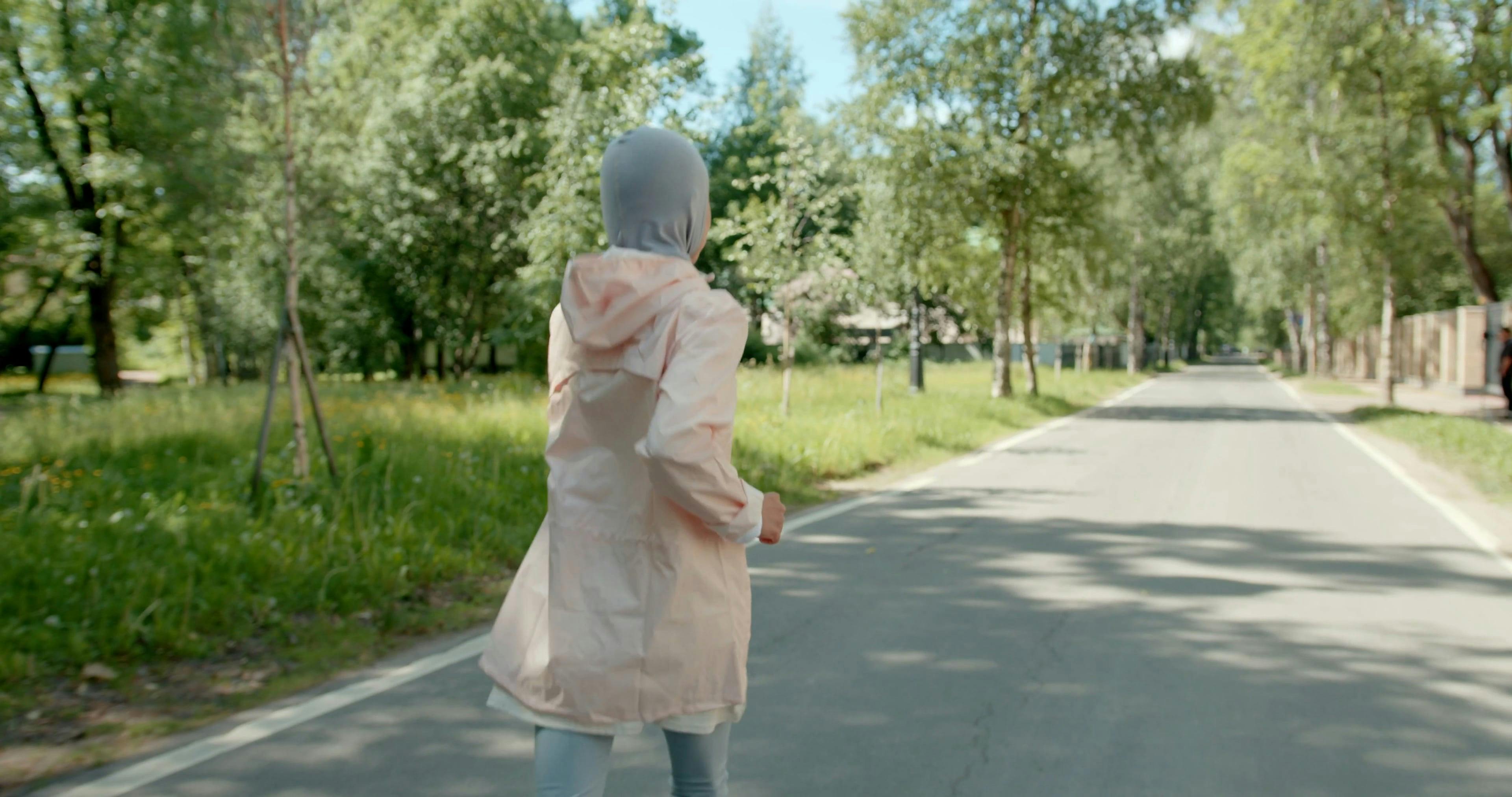 Hijab Runner Videos, Download The BEST Free 4k Stock Video Footage ...