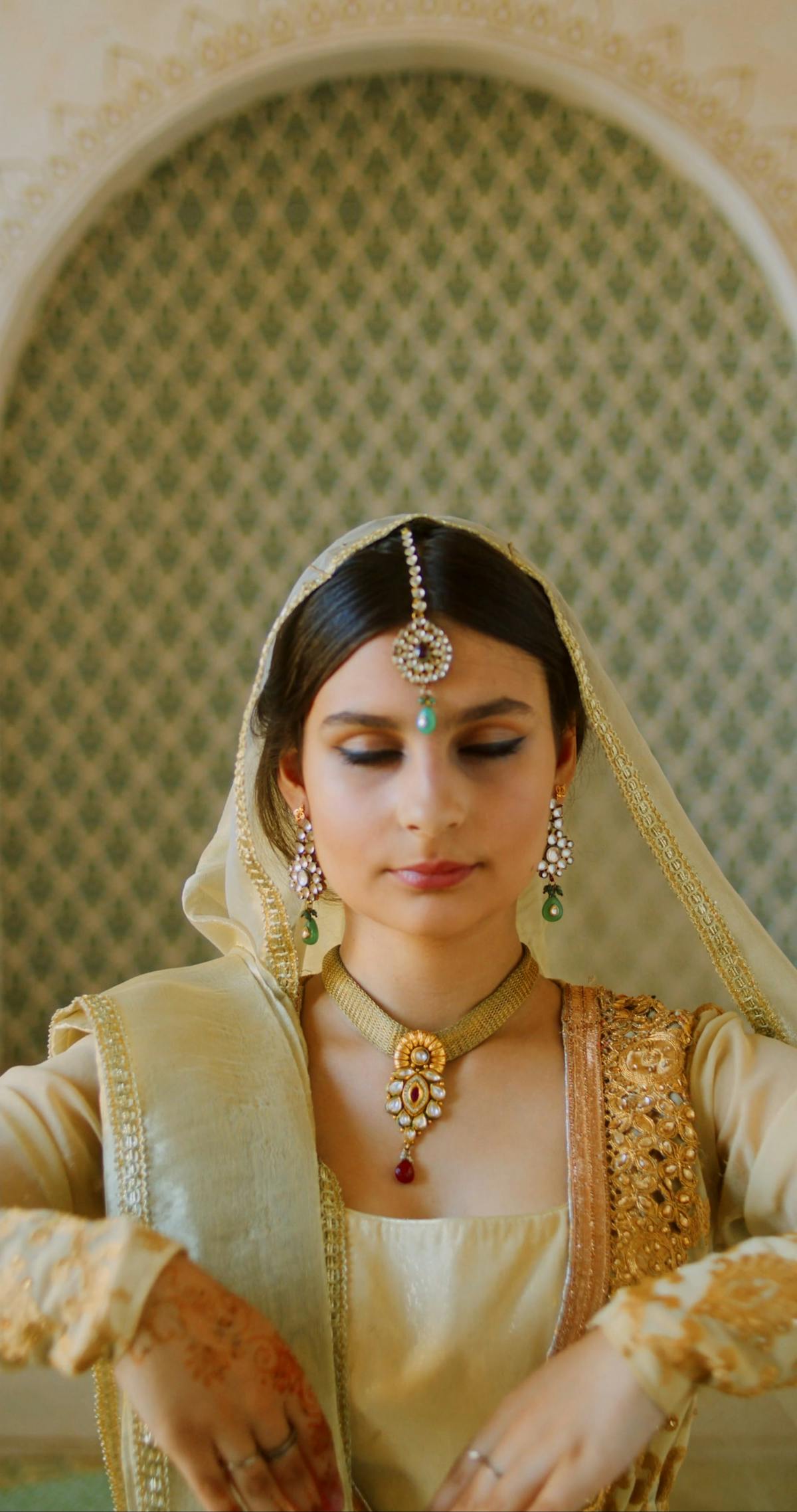 Hd Saree Dance Videos, Download The BEST Free 4k Stock Video Footage ...