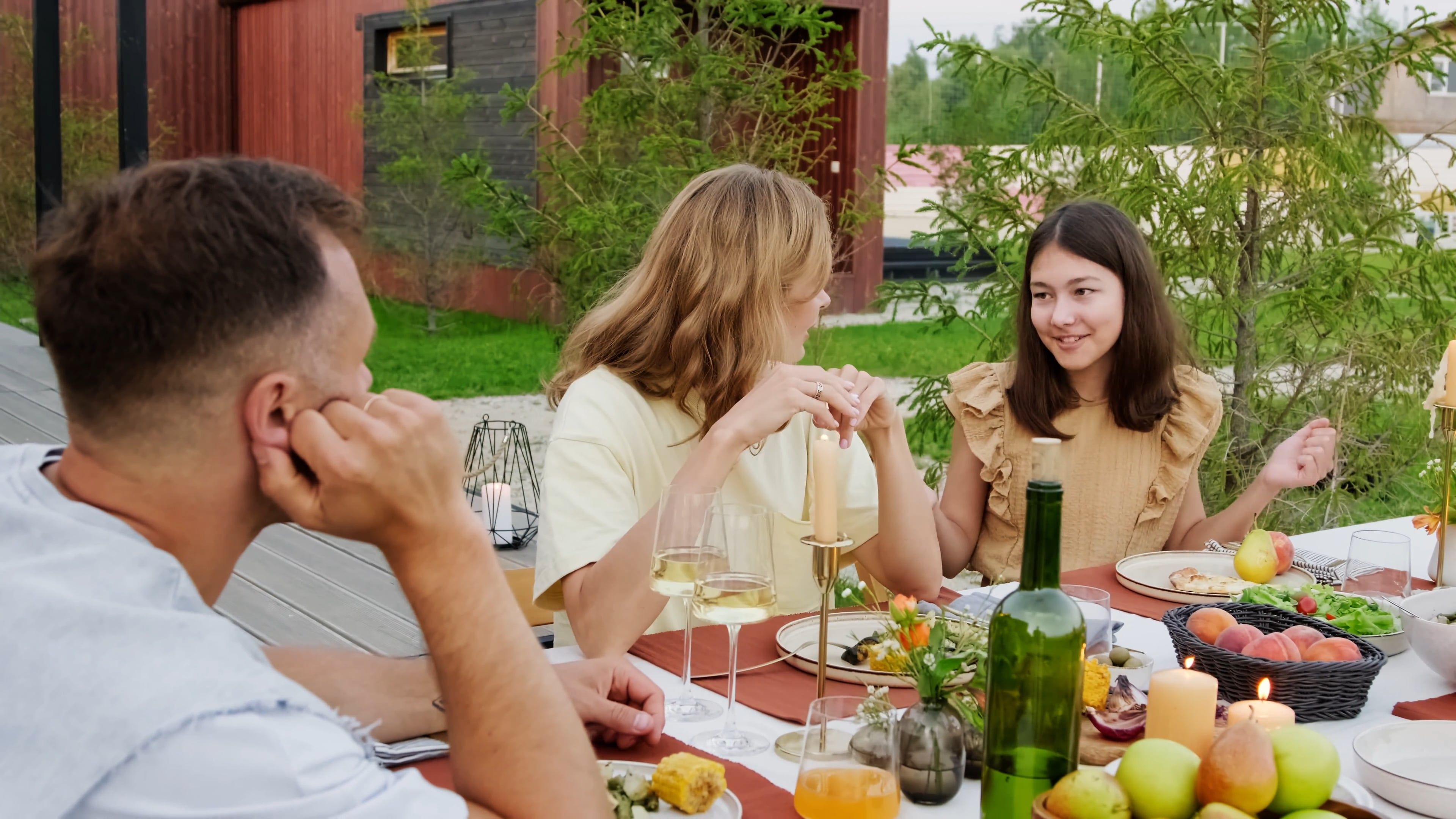 Family Talking Together Free Stock Video Footage, Royalty-Free 4K & HD ...