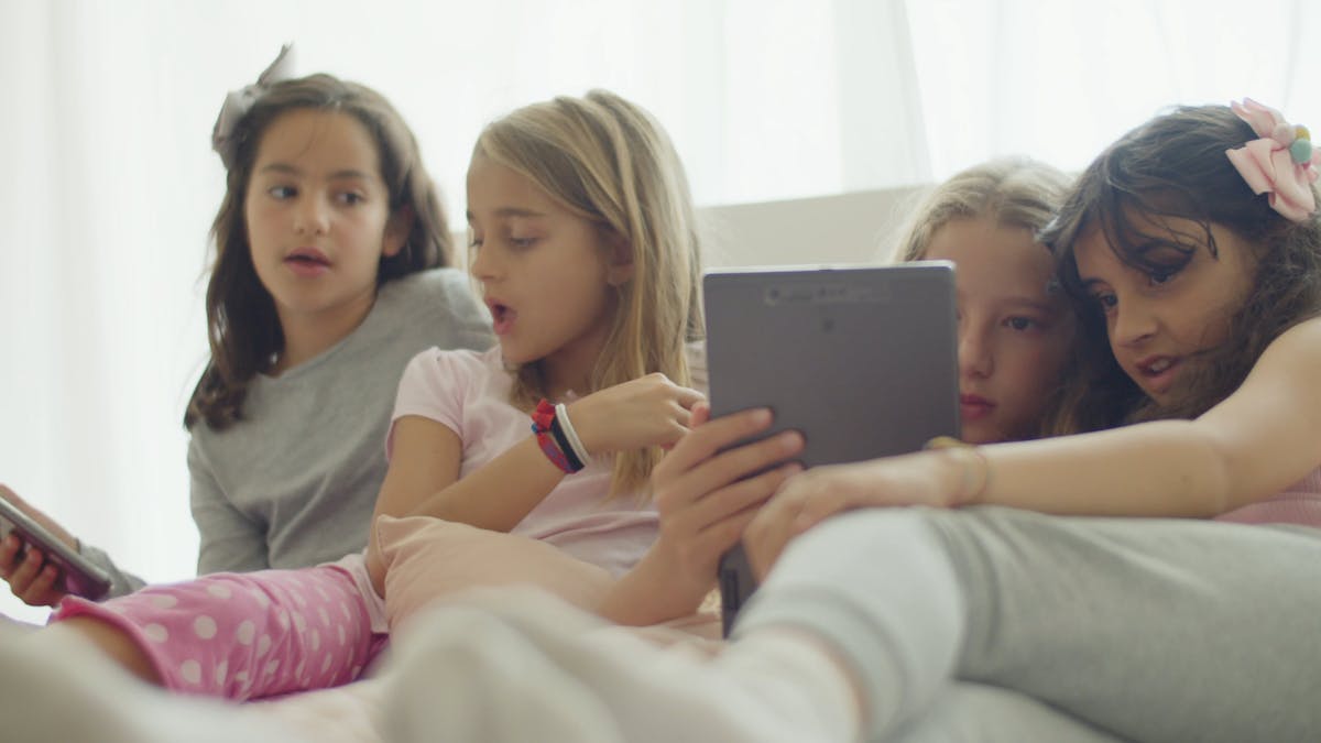 Teen Girl Sleepover Slumber Party Videos, Download The BEST Free 4k ...