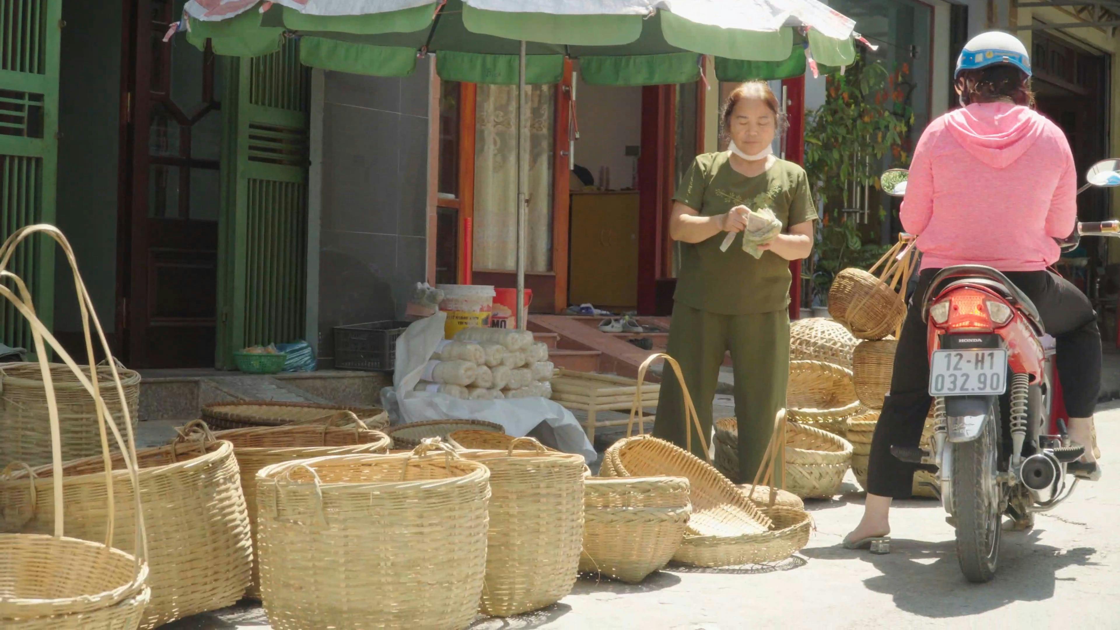 People Trading Goods In The Market Free Stock Video Footage, Royalty ...