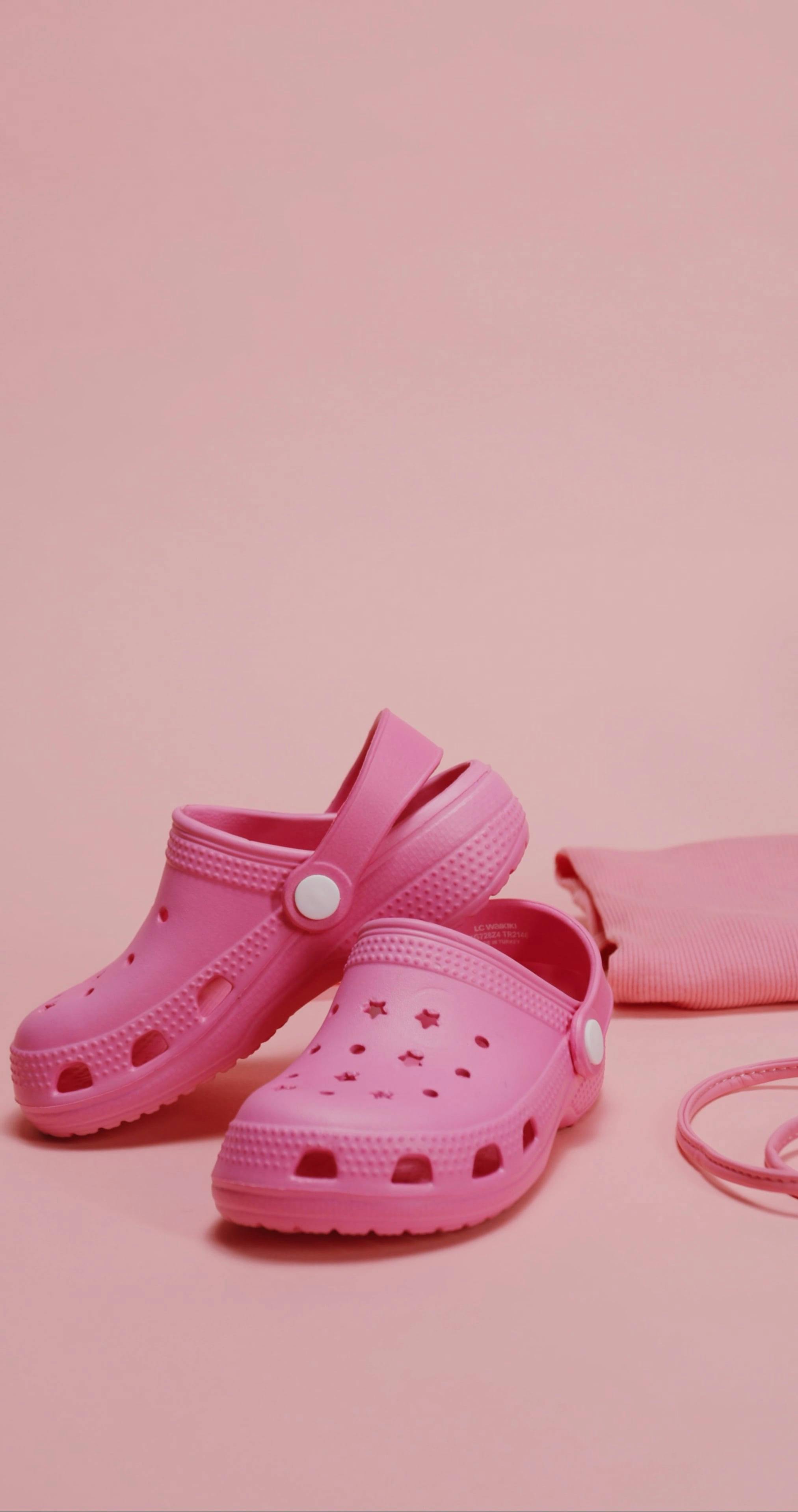 Crocs Videos, Download The BEST Free 4k Stock Video Footage & Crocs HD ...