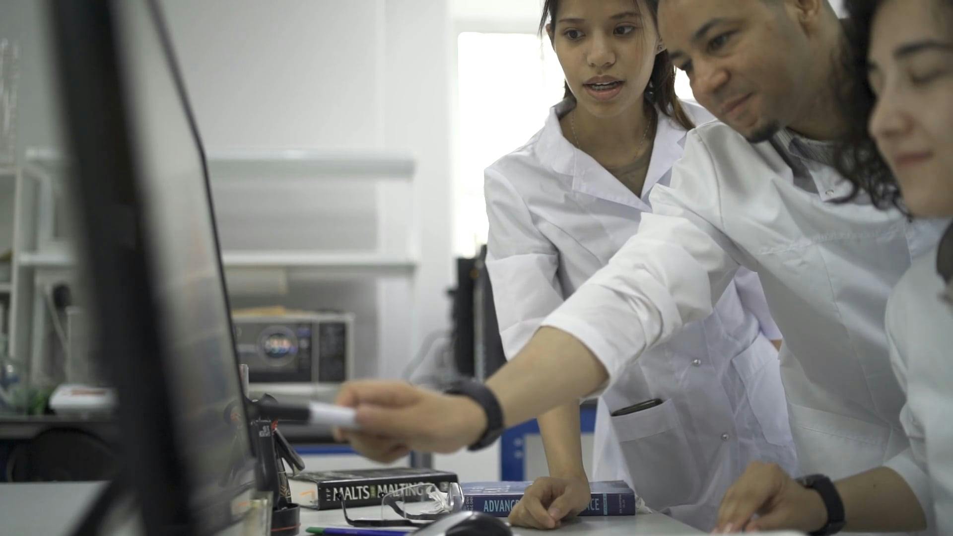 Students In Computer Lab Videos, Download The BEST Free 4k Stock Video ...