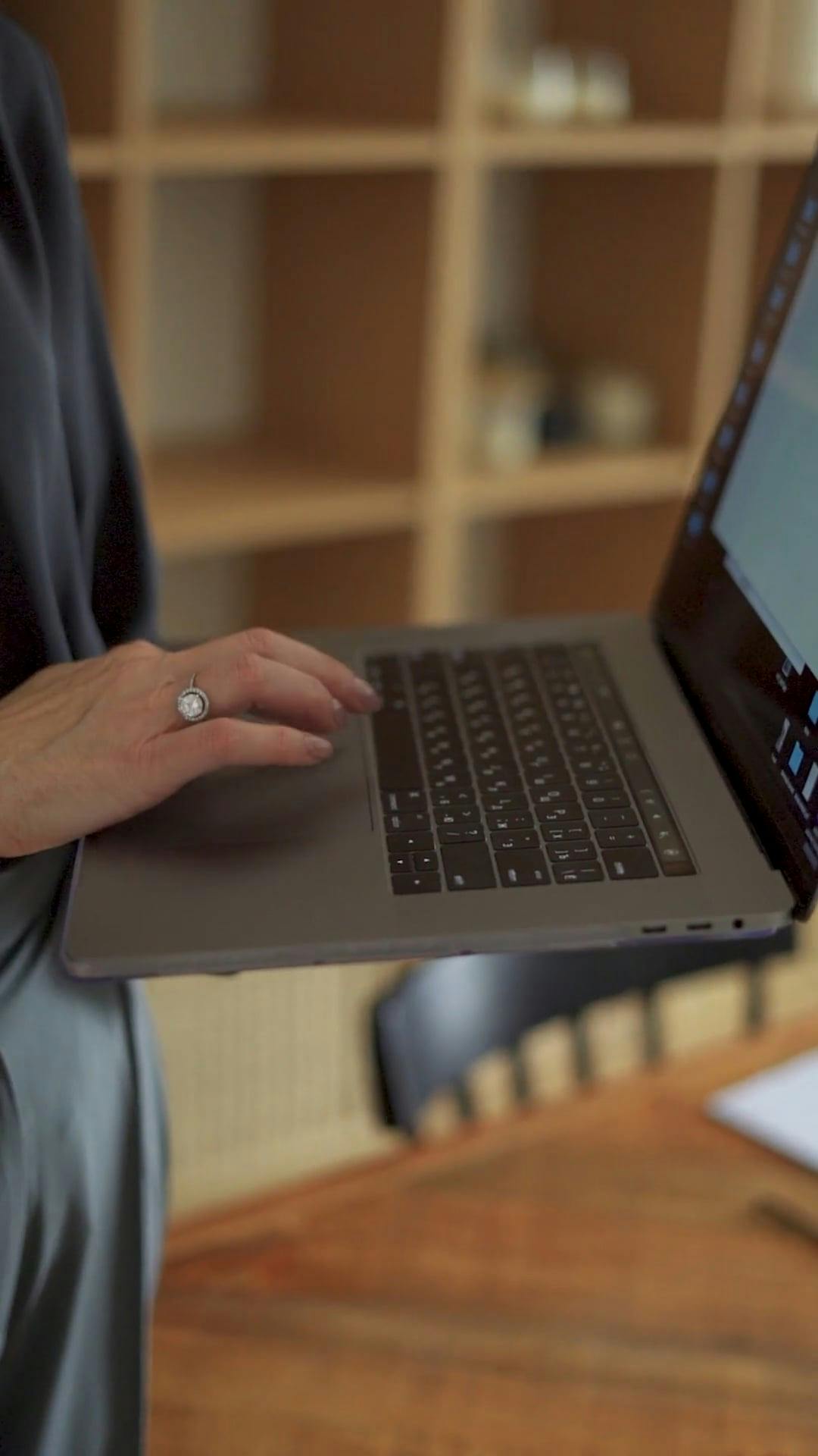 Freelance Expert Videos, Download The BEST Free 4k Stock Video Footage ...