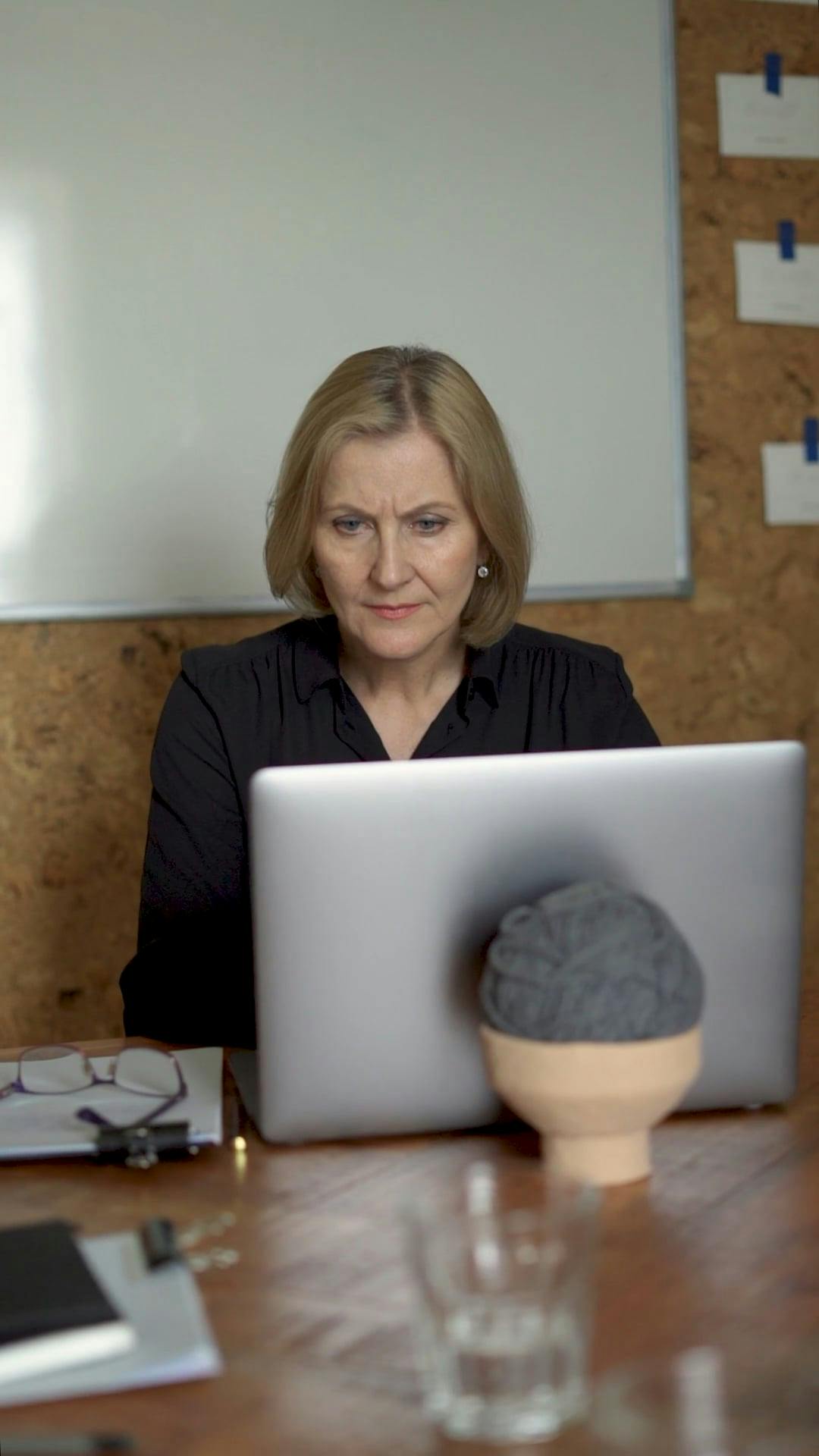 Employee Salary Videos, Download The BEST Free 4k Stock Video Footage ...