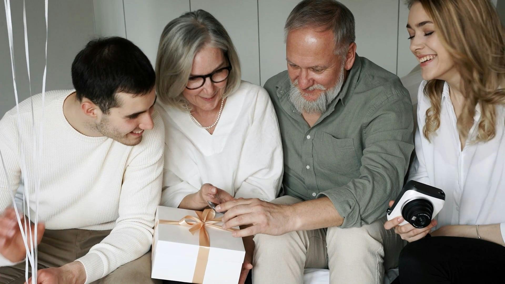 Family Photo Looking Outwards Videos, Download The BEST Free 4k Stock ...