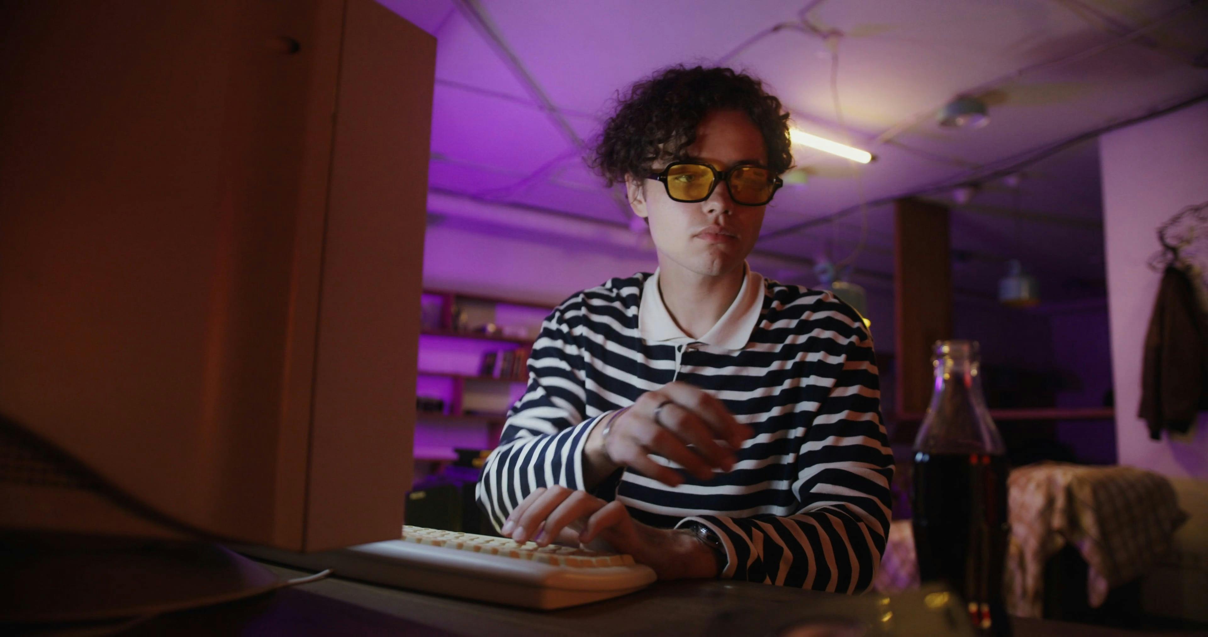 Chill Men Desktop Videos, Download The BEST Free 4k Stock Video Footage ...