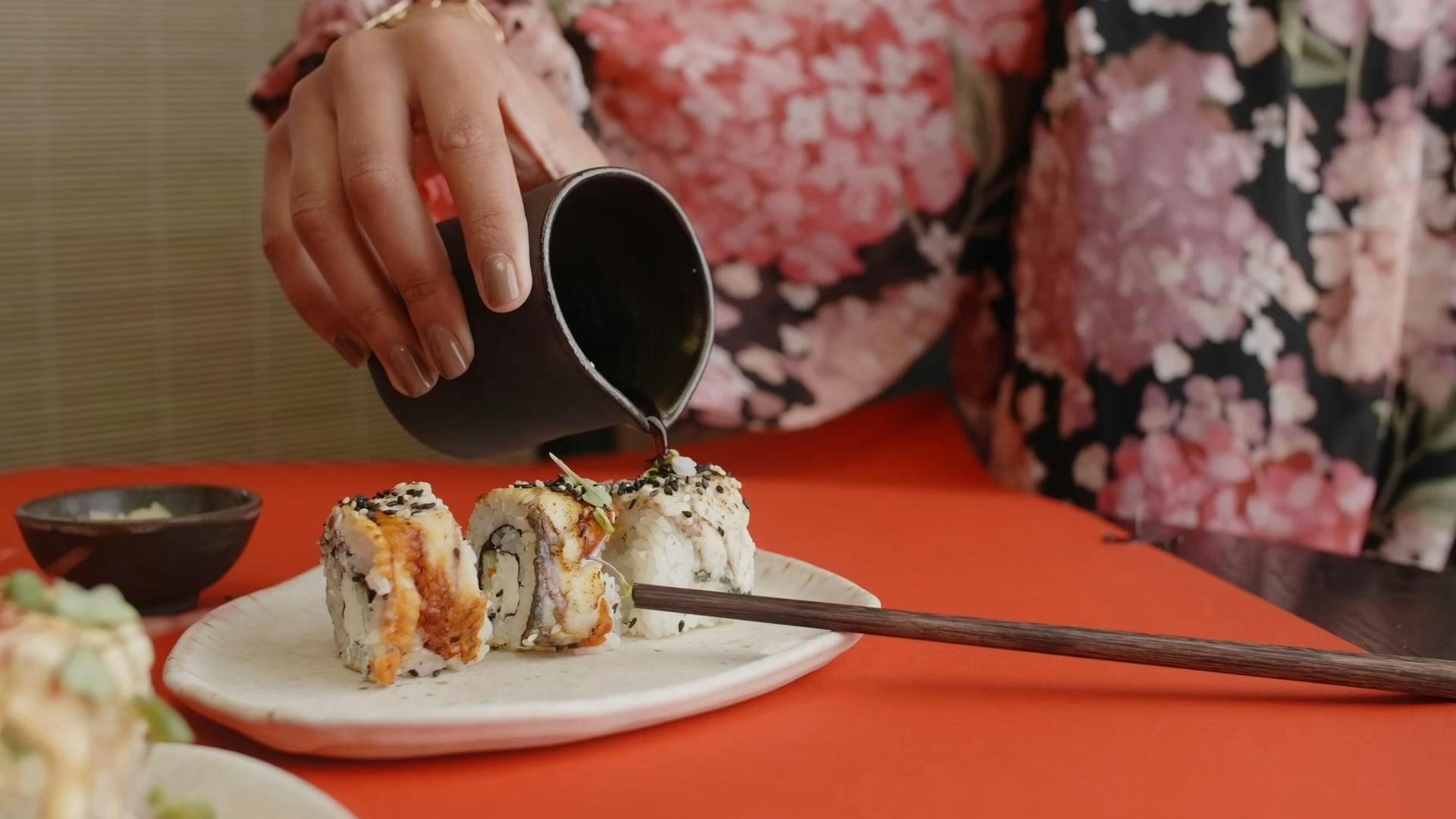 Person Eating Videos, Download The BEST Free 4k Stock Video Footage ...