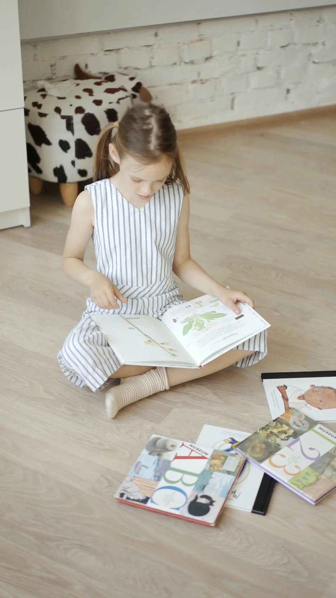 Books With A Bookmark Videos, Download The BEST Free 4k Stock Video ...