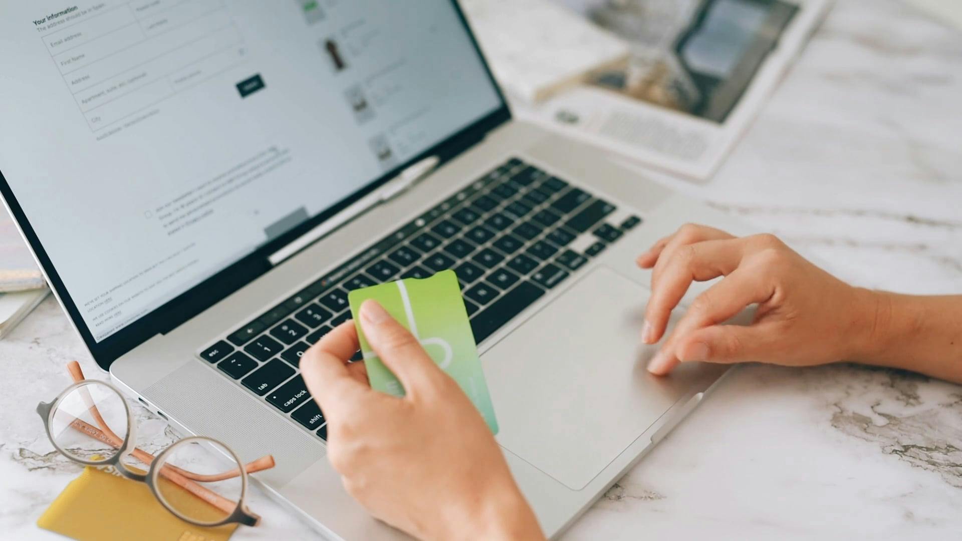 Website Browsing Videos, Download The BEST Free 4k Stock Video Footage ...