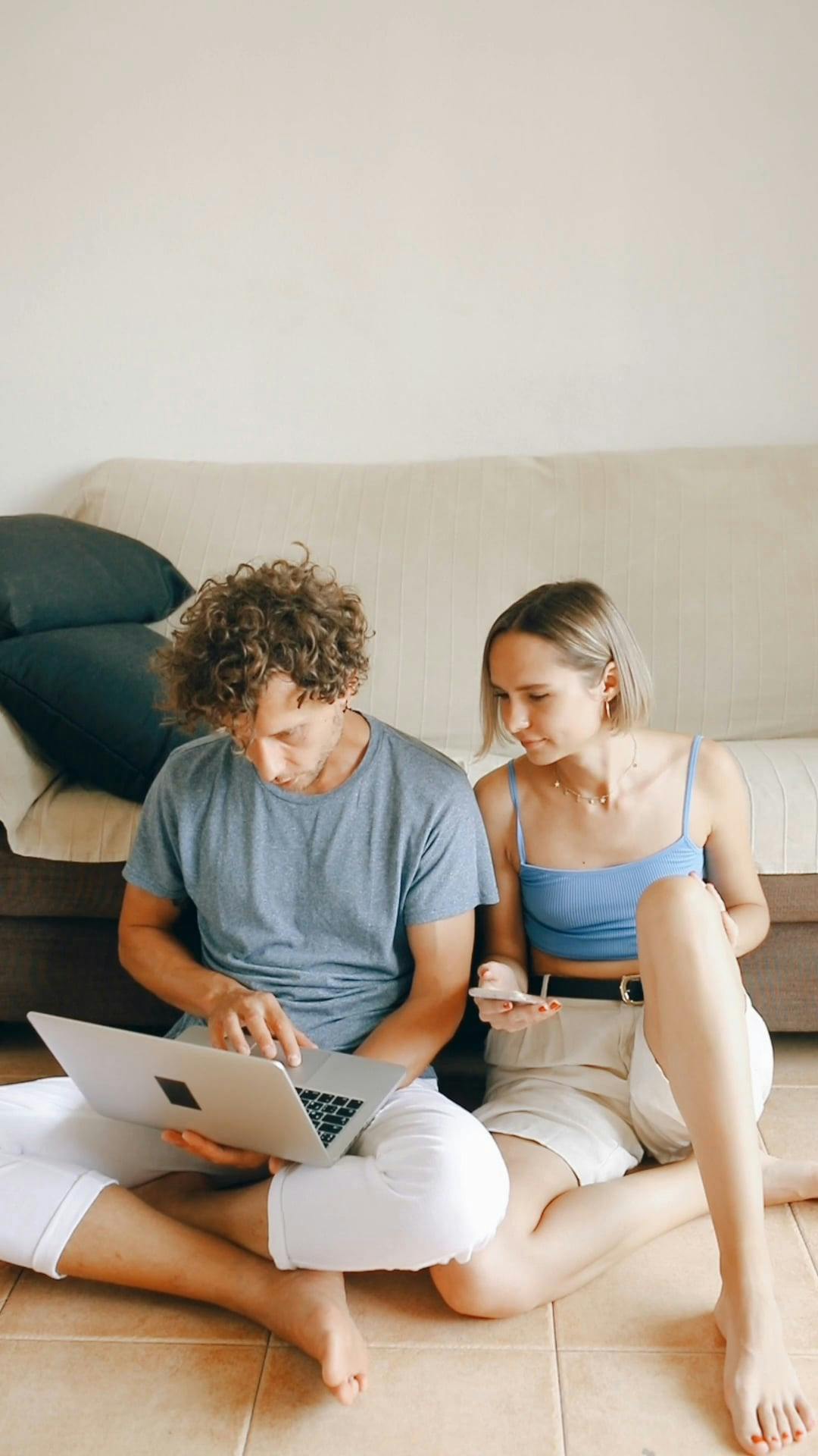 Shared Devices Videos, Download The BEST Free 4k Stock Video Footage ...