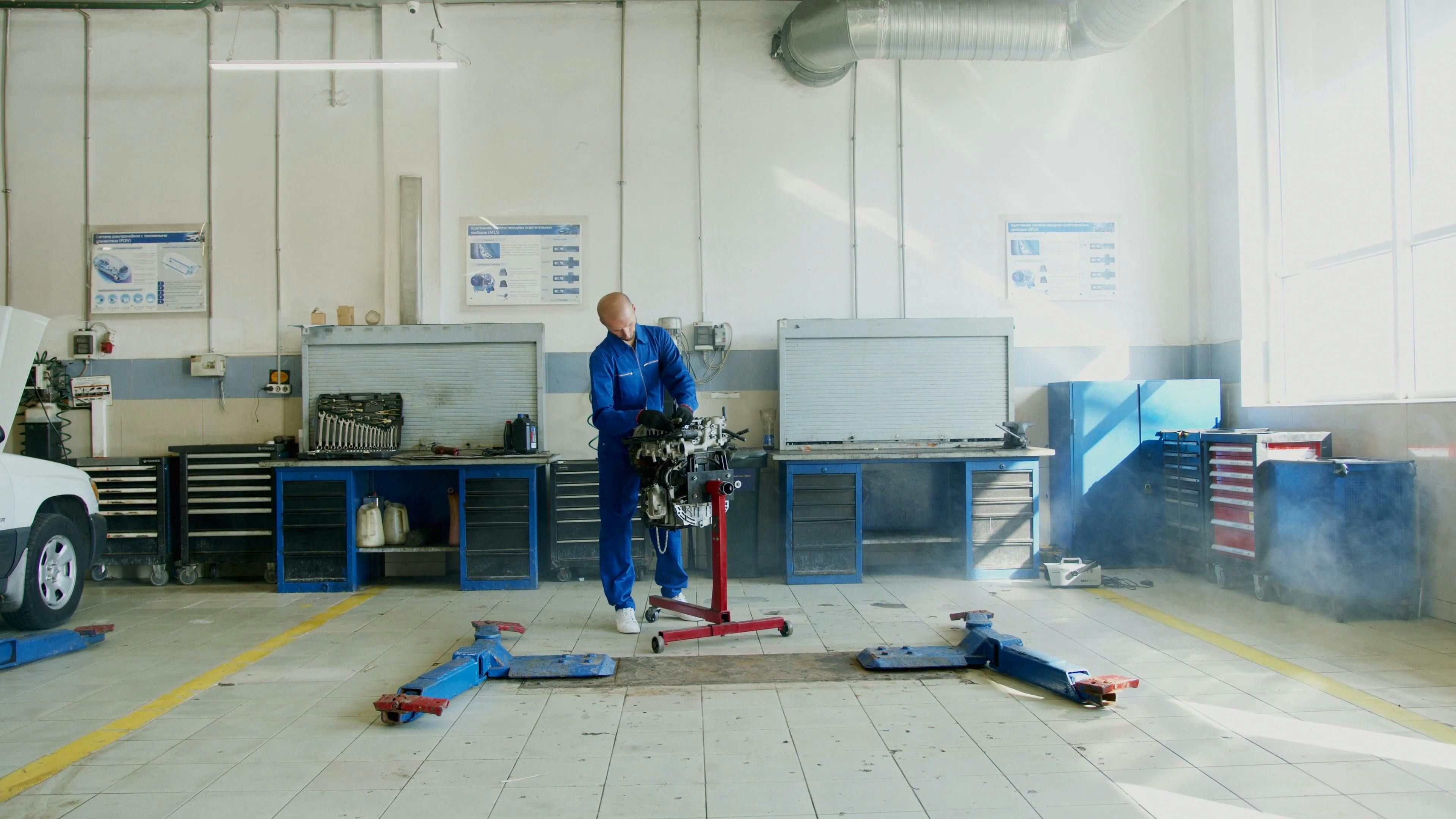 12,379+ Best Free Car maintenance 4K Stock Video Footage & Royalty-Free ...