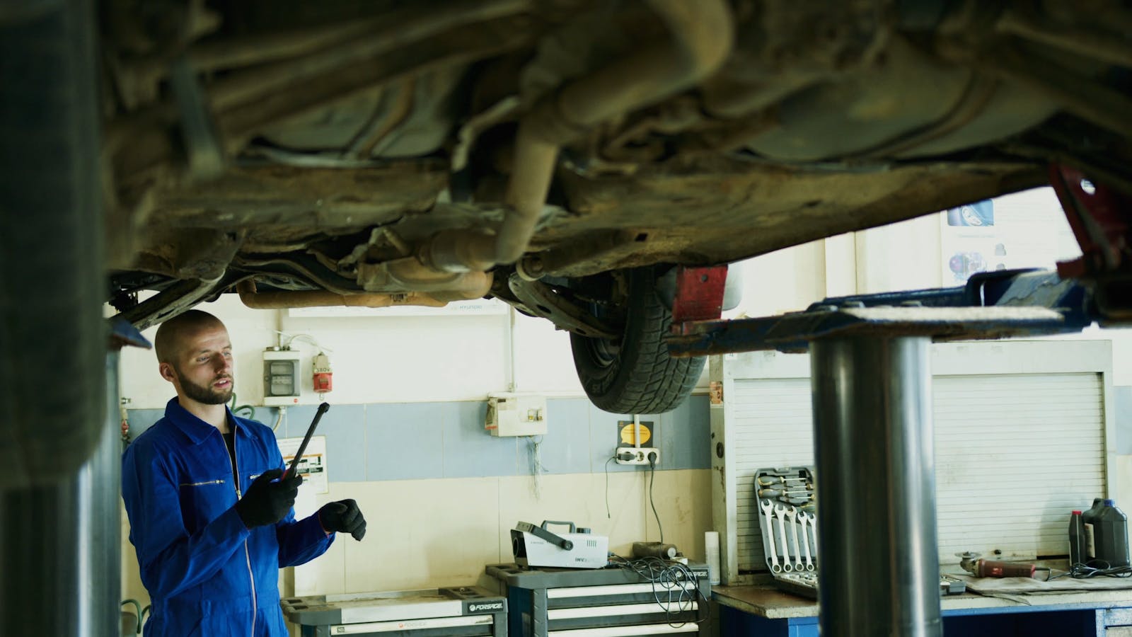 Car Inspection Videos, Download The BEST Free 4k Stock Video Footage ...