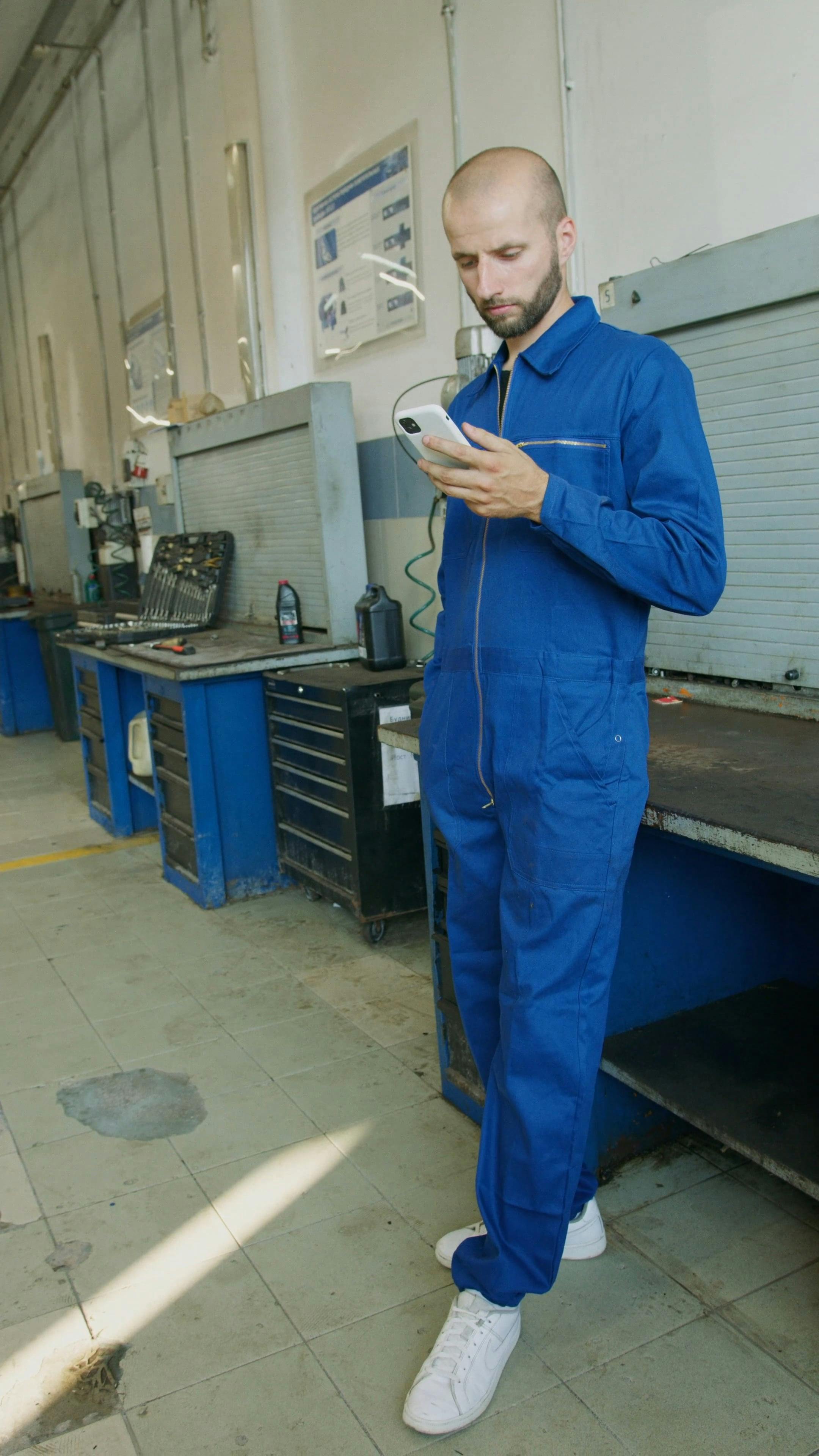 Mechanic Workplace Videos, Download The BEST Free 4k Stock Video ...