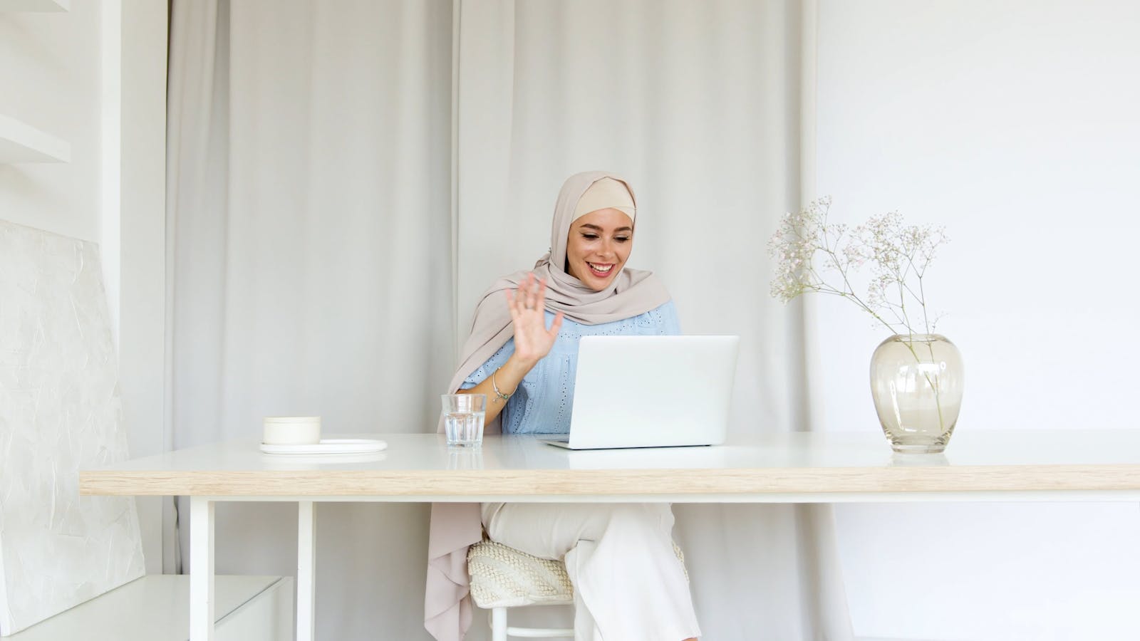 Call Flora Videos, Download The BEST Free 4k Stock Video Footage & Call ...