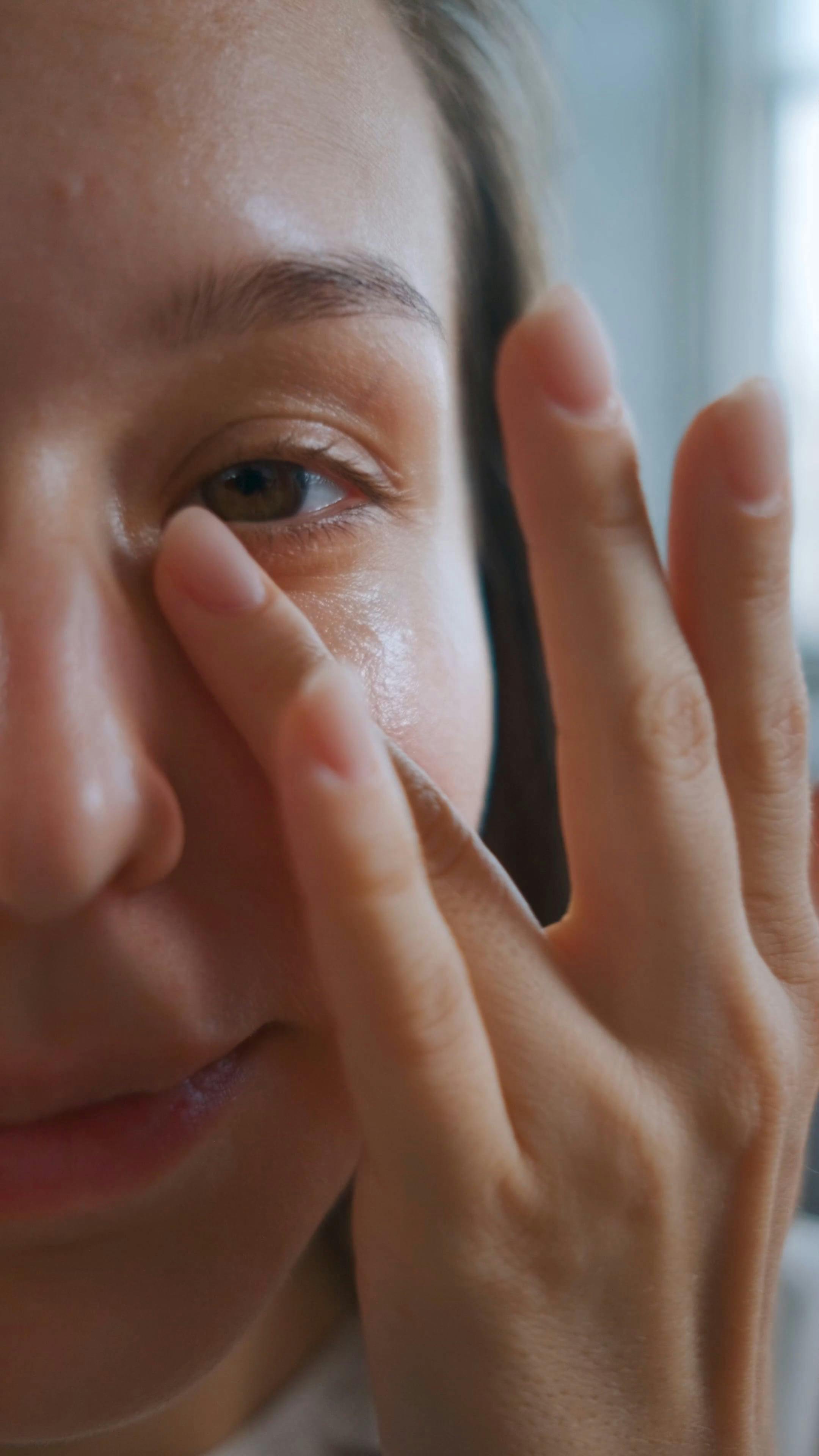 Woman doing Skin Care · Free Stock Video